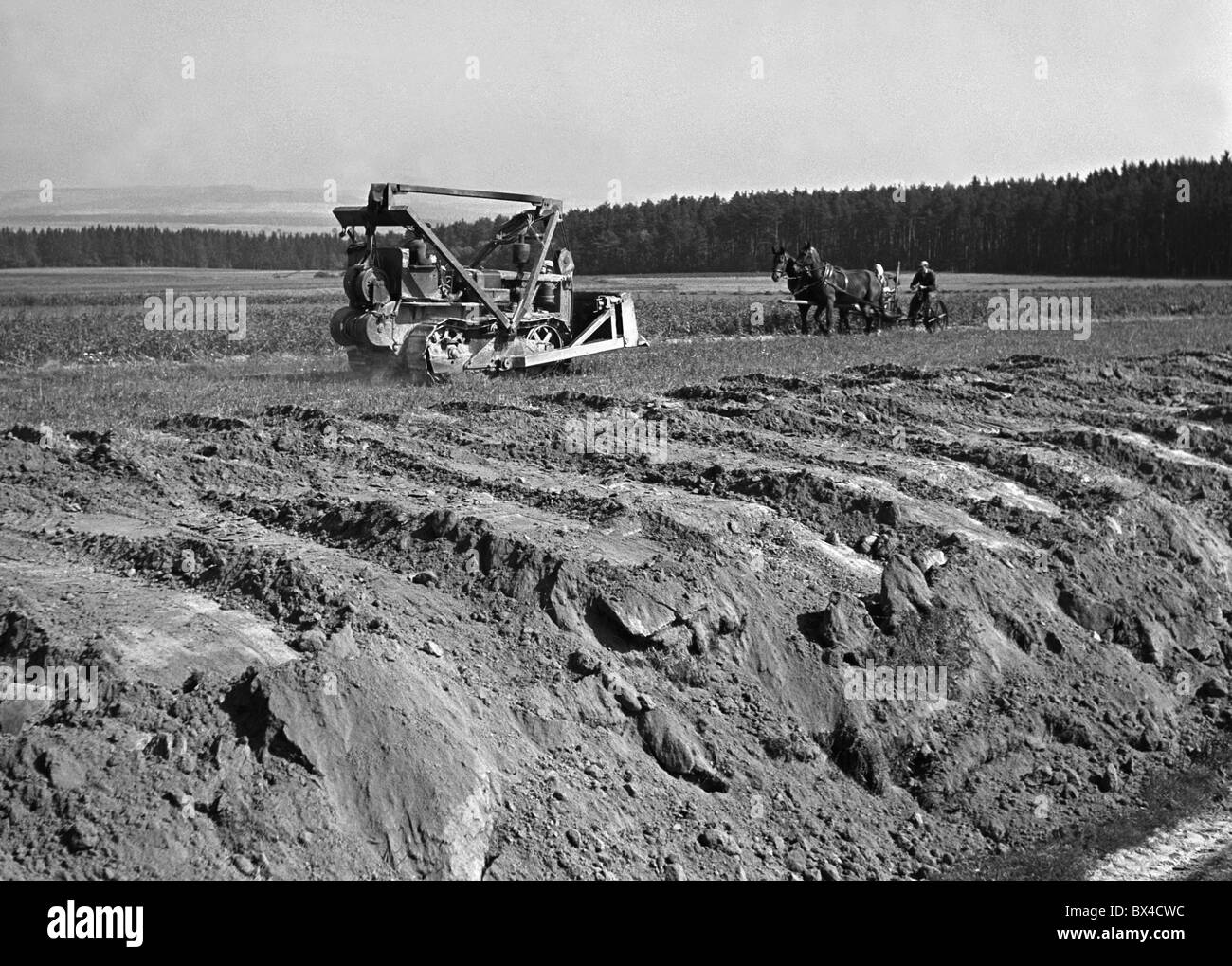 Larger field Black and White Stock Photos & Images - Alamy