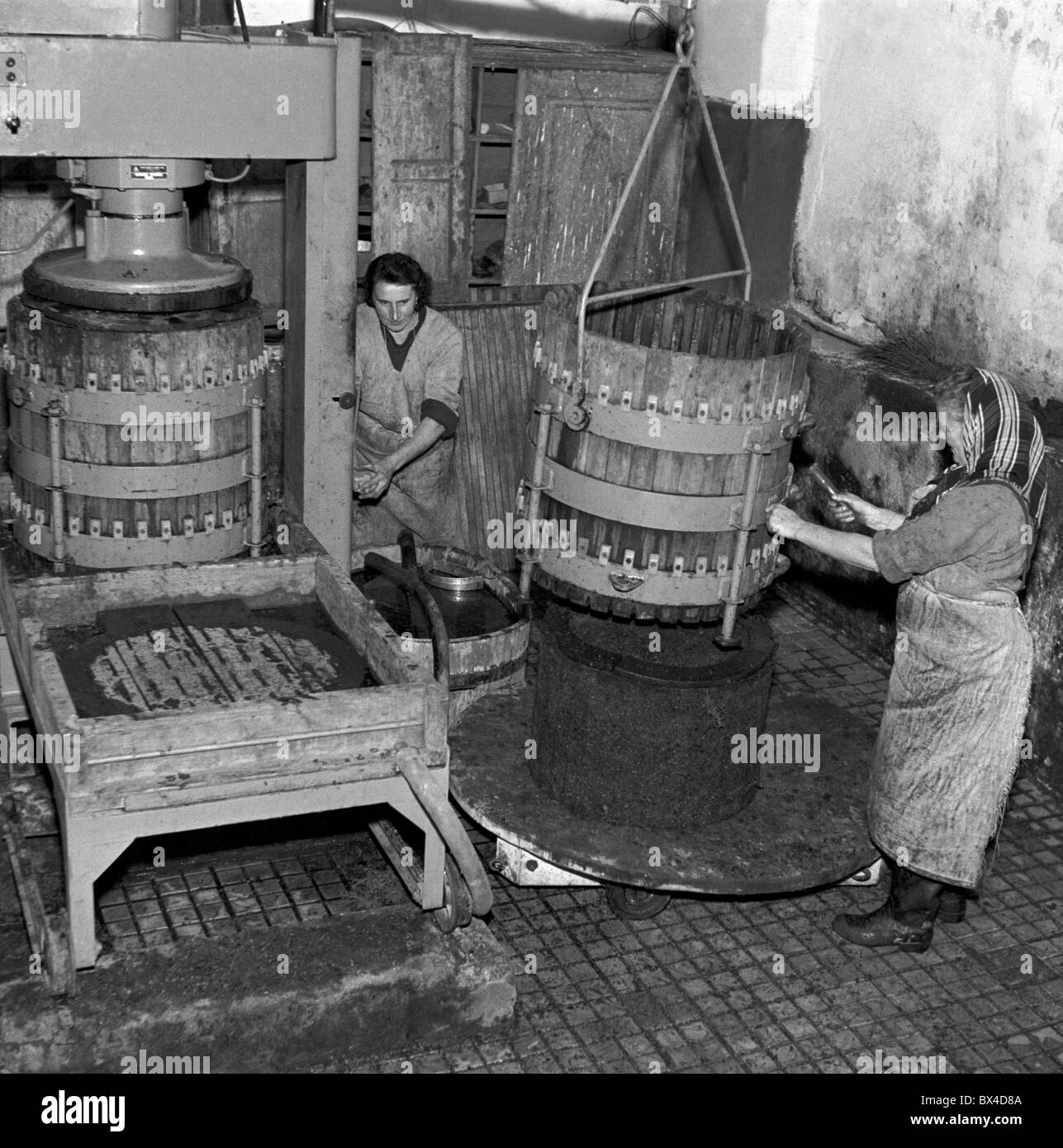 Winery winery Black and White Stock Photos & Images - Alamy