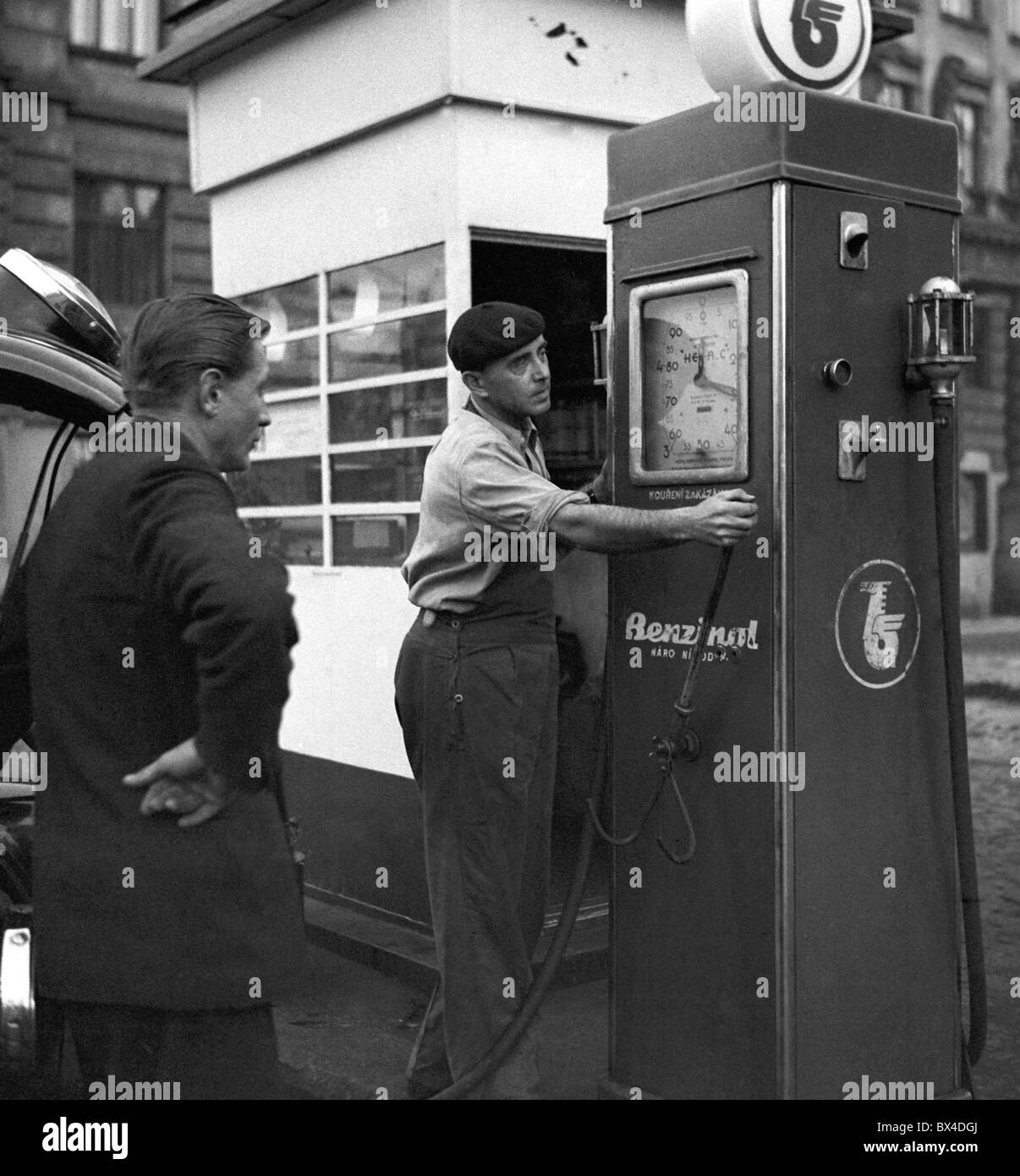 1950 gasoline pump hi-res stock photography and images - Alamy