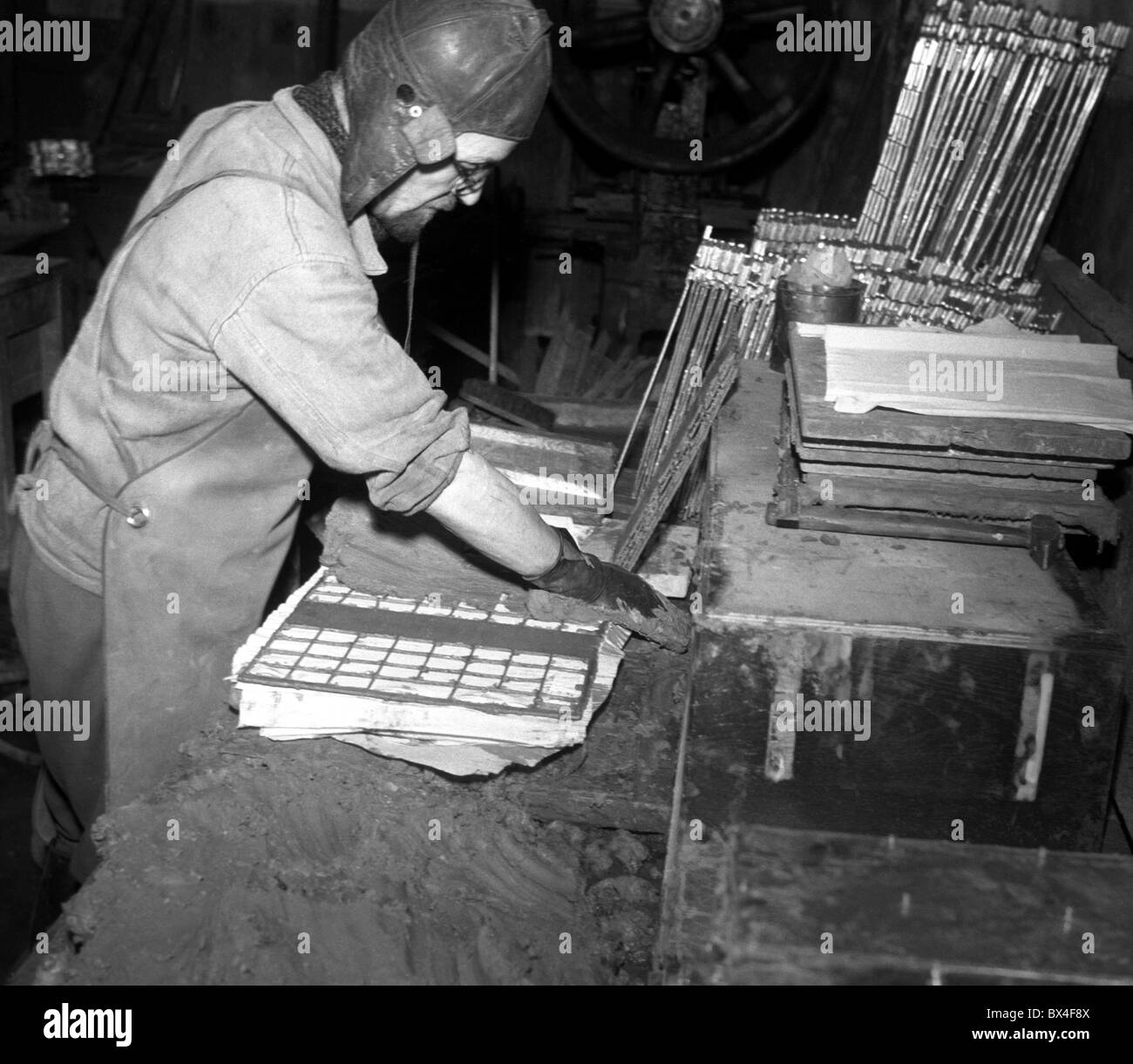 Chemicals production hi-res stock photography and images - Alamy