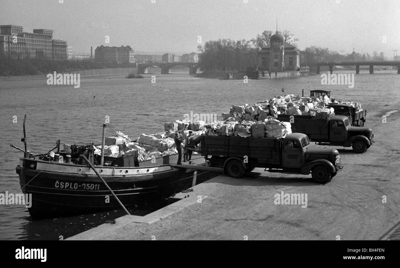 Paper recycling, trucks, dumping, river barge, Vltava River, recycle ...