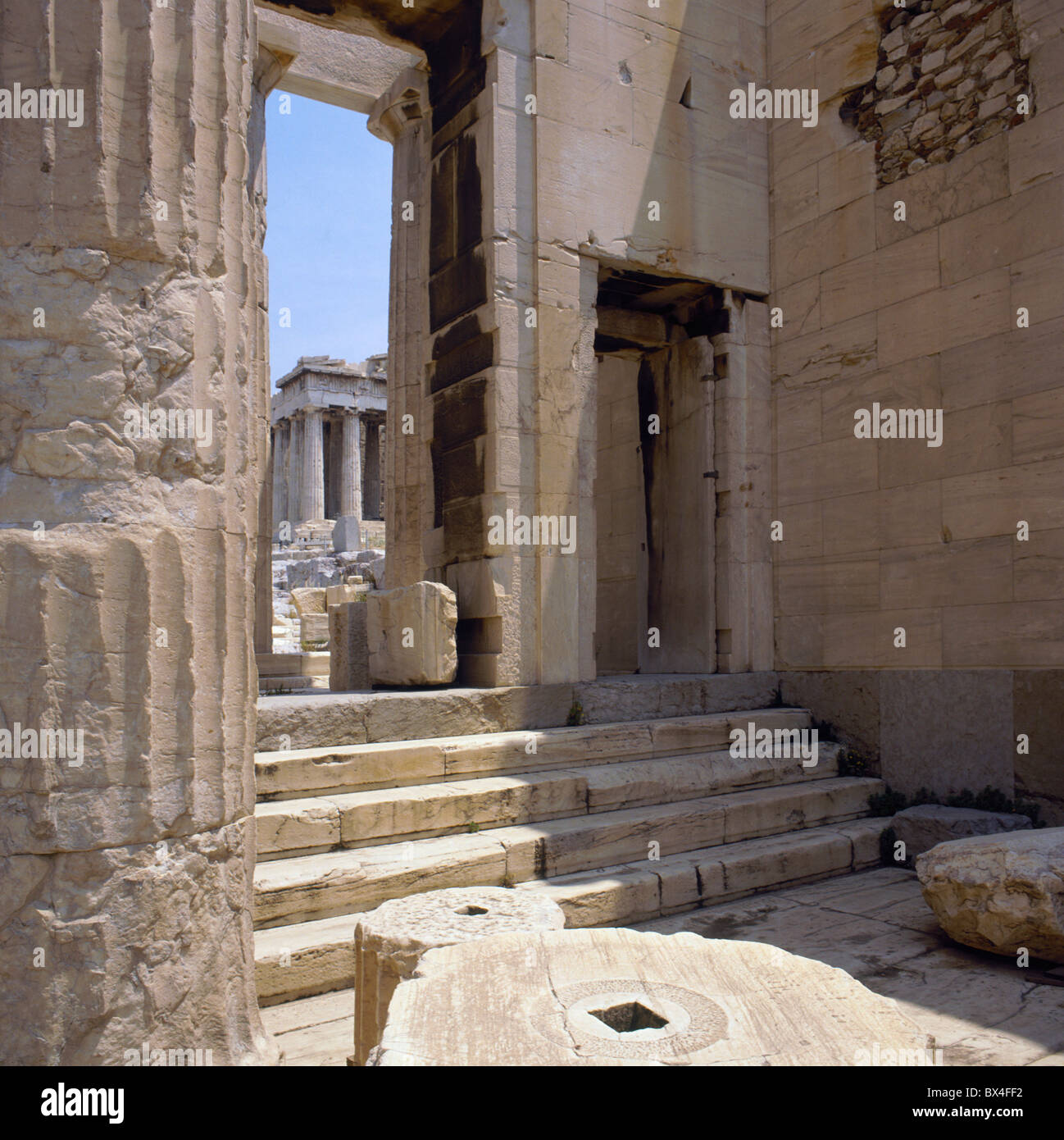 Propylon High Resolution Stock Photography and Images - Alamy