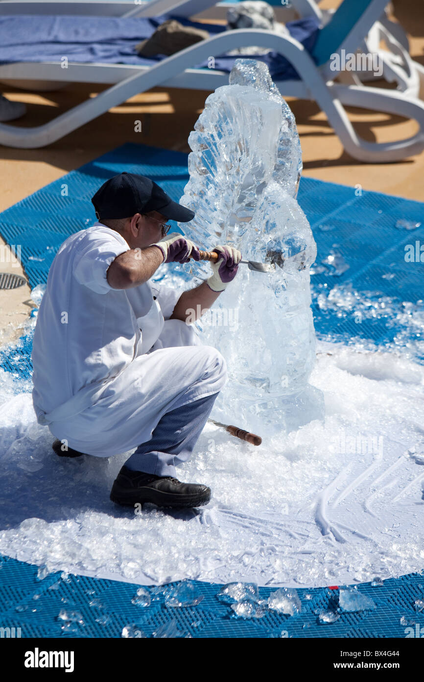 Ice carving tools hi-res stock photography and images - Alamy