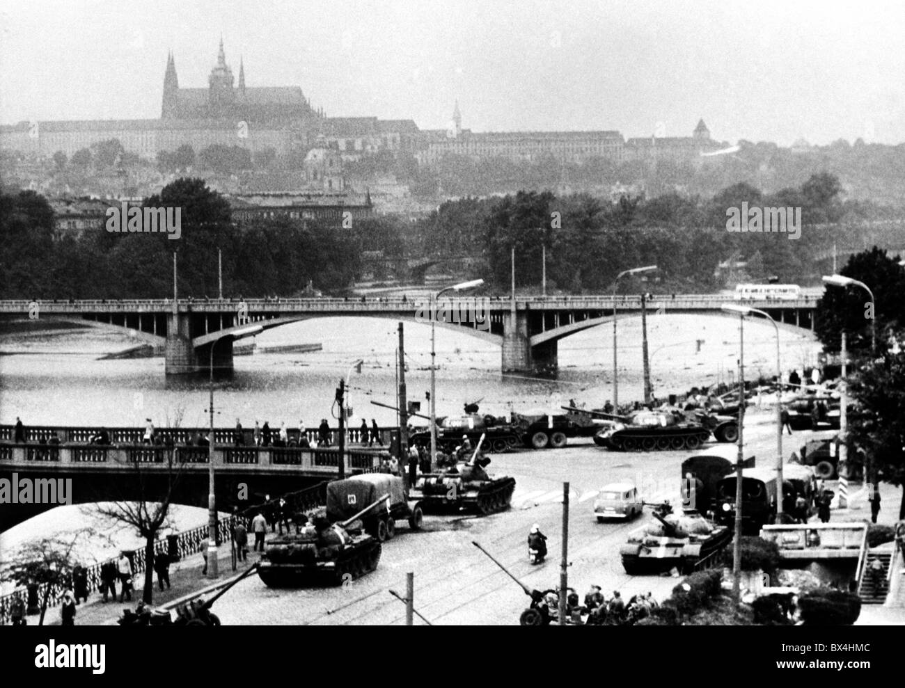 tanks, embankment, waterfront, Vltava, Prague Castle, bridge Stock ...
