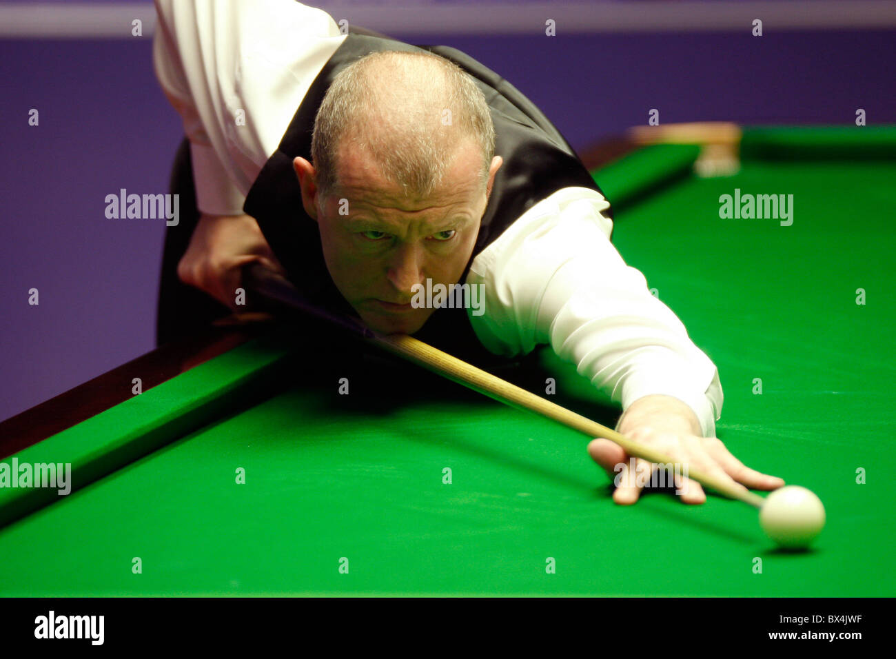 Steve Davis, aged 52, became the oldest player for 21 years to win a ...