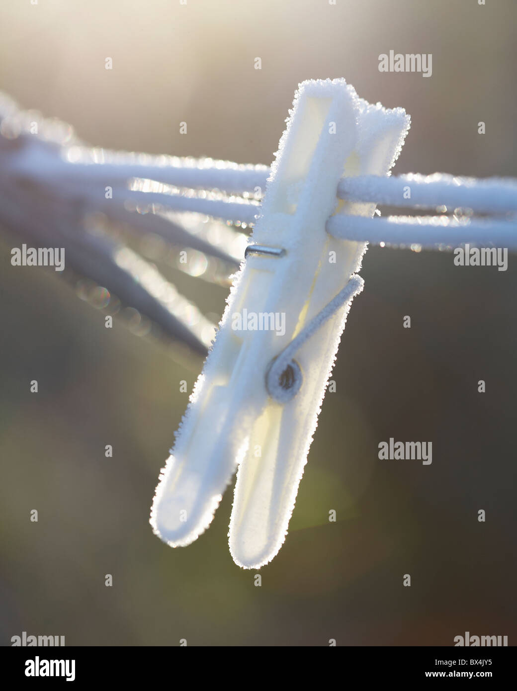 Frozen washing line hi-res stock photography and images - Alamy