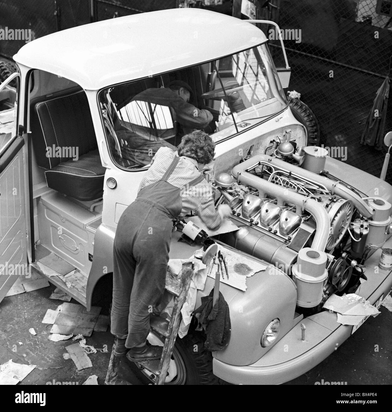 Tatra, assembly line, factory, Tatra 138, heavy industry, truck factory ...