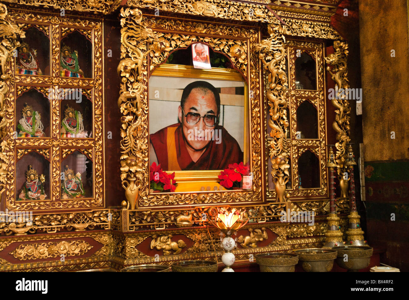 Dalai Lama shrine, Boudhanath (Boudha) Stupa, Kathmandu, Nepal Stock ...