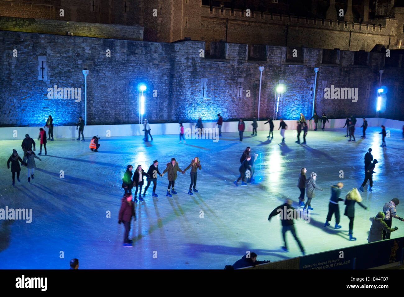 Ice skate london hi-res stock photography and images - Alamy