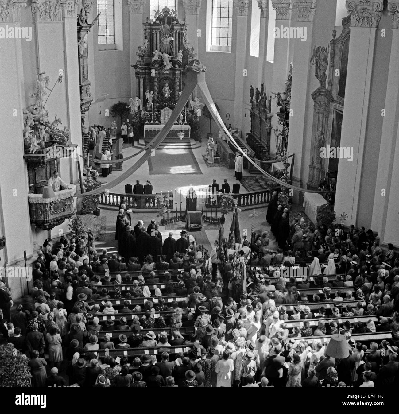 Prague 1947 believers gather brevnov hi-res stock photography and ...