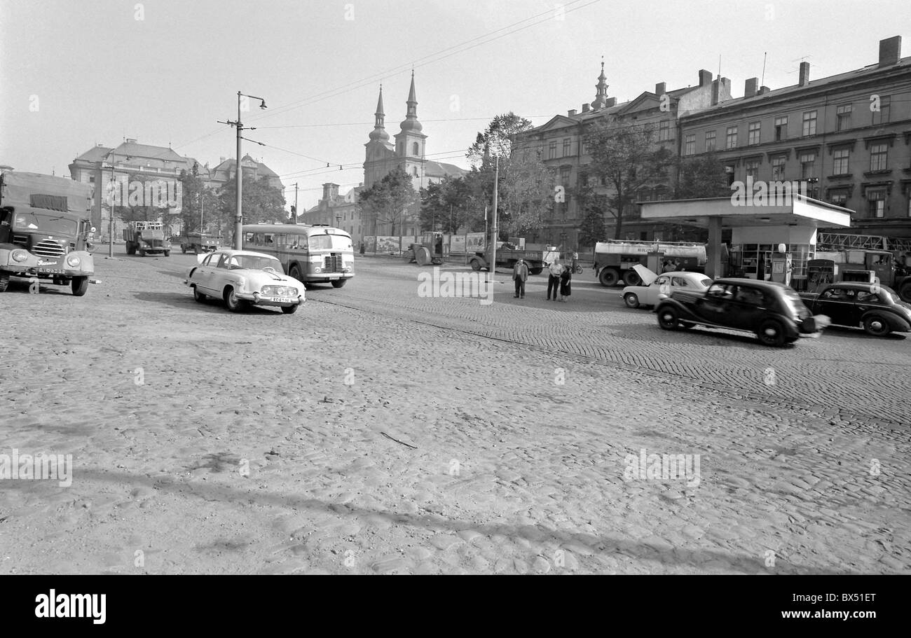 Car traffic photo Black and White Stock Photos & Images - Alamy