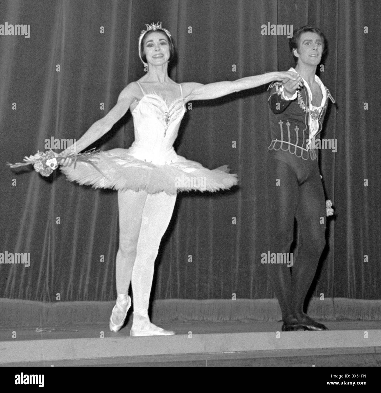 Ballet, Swan Lake, Chaikovski Stock Photo - Alamy