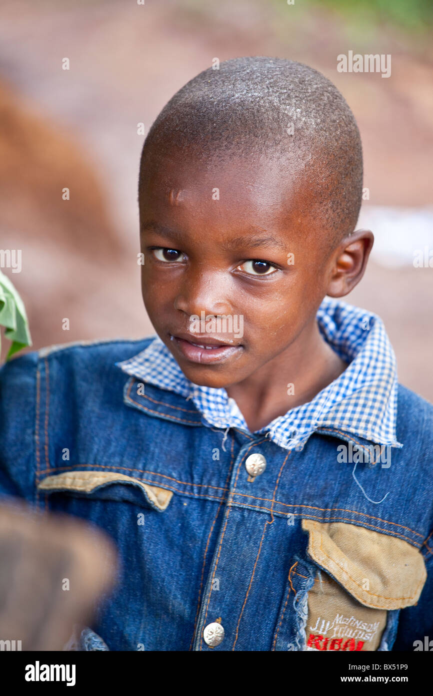 Young boy in the Kibera slum, Nairobi, Kenya Stock Photo - Alamy