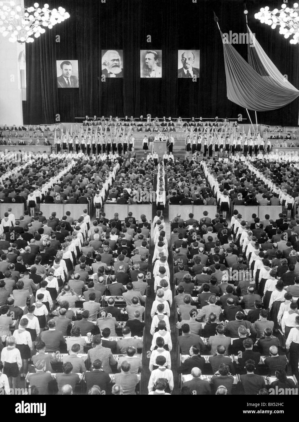 Marx lenin hi-res stock photography and images - Alamy