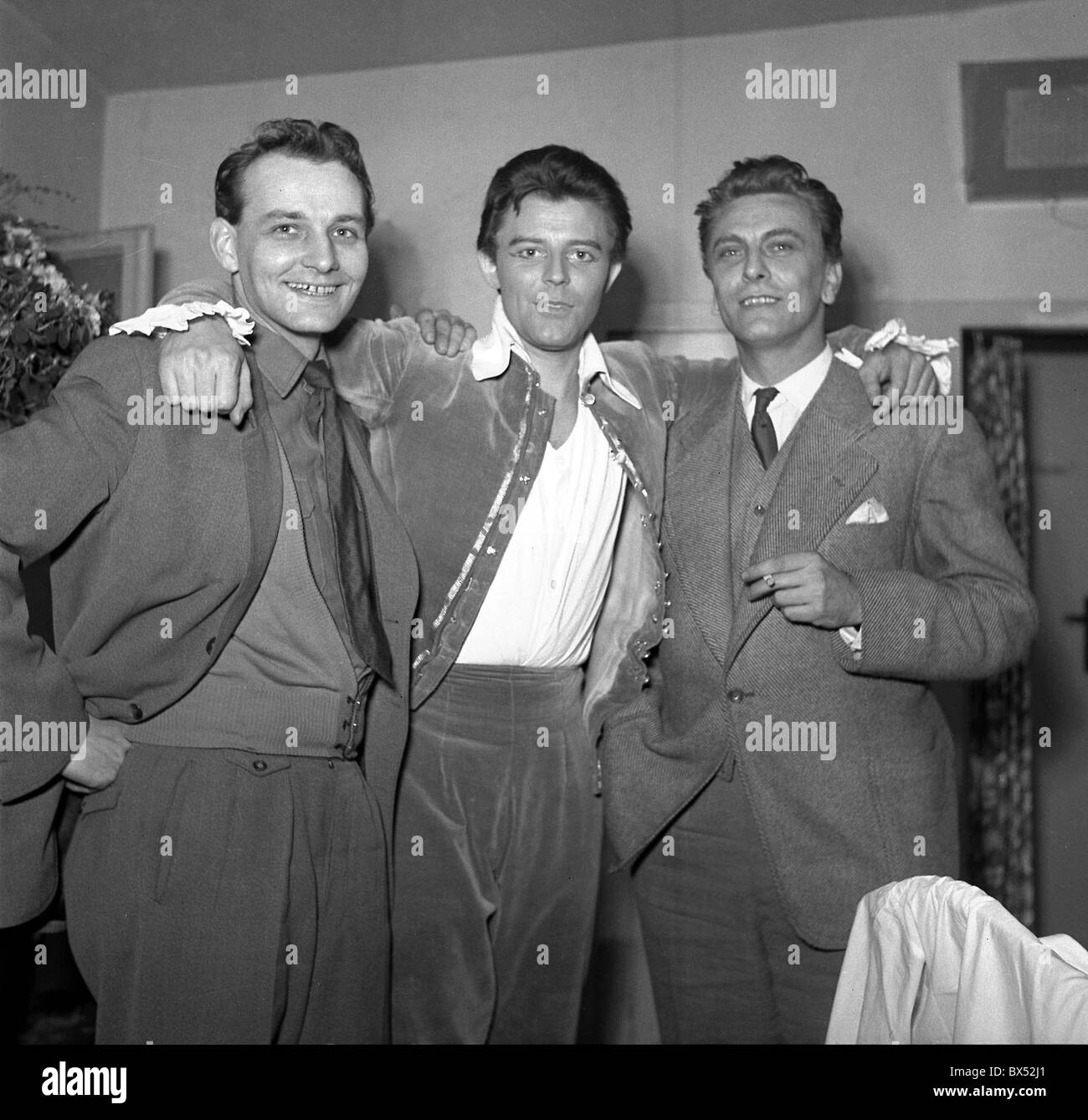 GÃ©rard Philipe, Vladimir Raz, Robert Vrchota, theatre, dressing room ...
