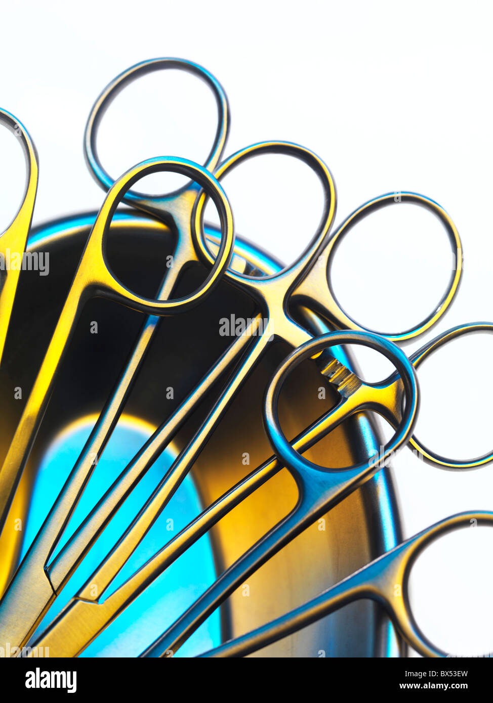 Surgical instruments in dish hi-res stock photography and images - Alamy