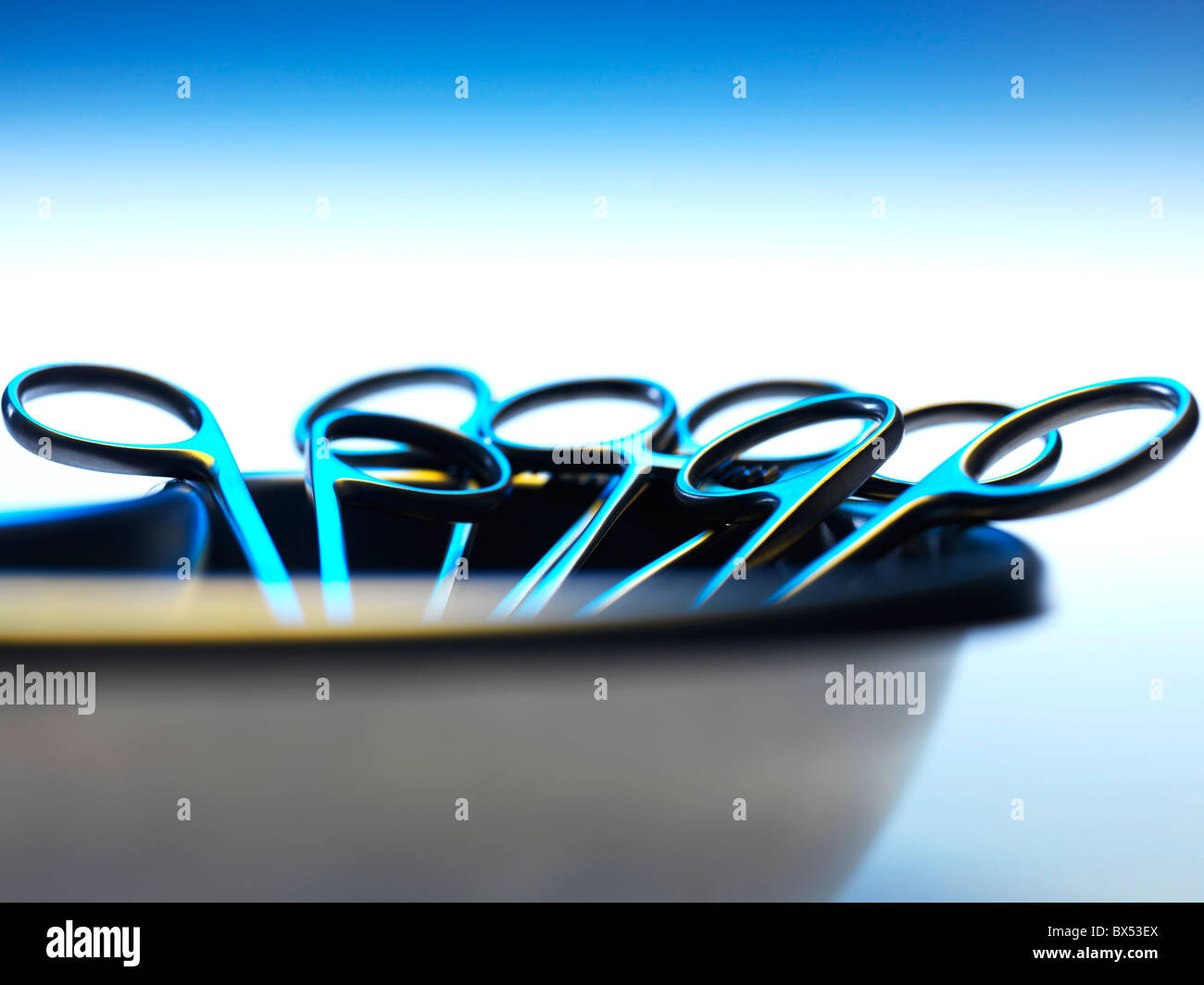 Surgical instruments in dish hi-res stock photography and images - Alamy