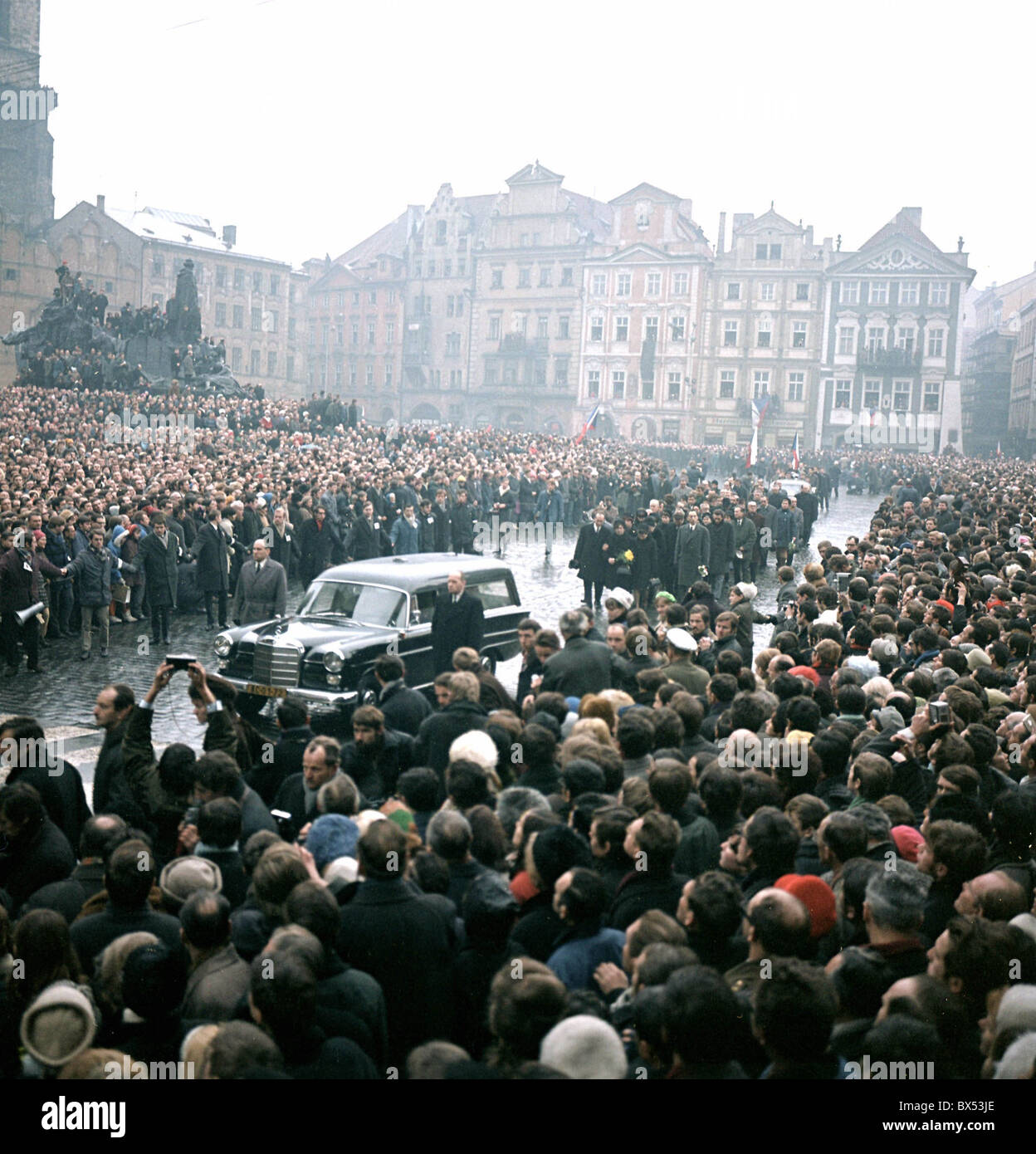 Jan Palach, funeral procession, hearse, Old Town Square Stock Photo - Alamy