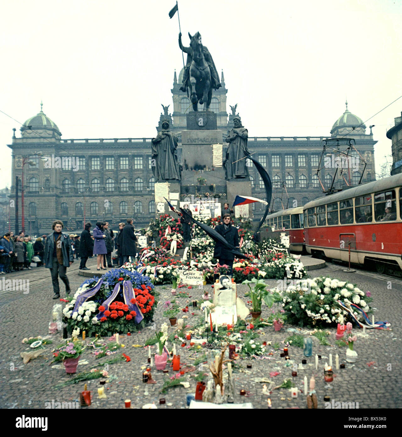 Jan Palach, last respects, candles, flowers, Wenceslas Square Stock ...