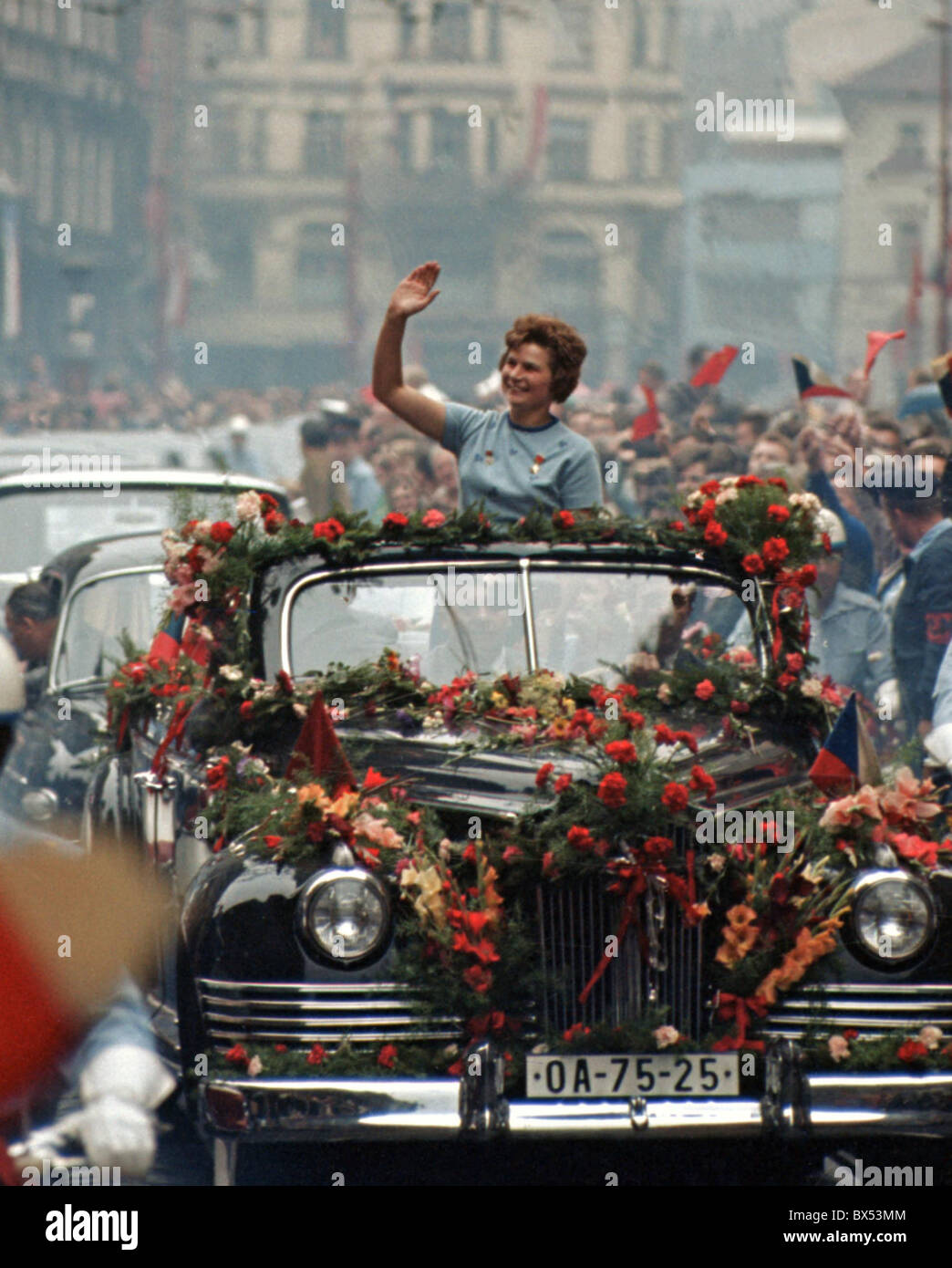Valentina Tereskovova, waving, female space explorer, astronaut ...