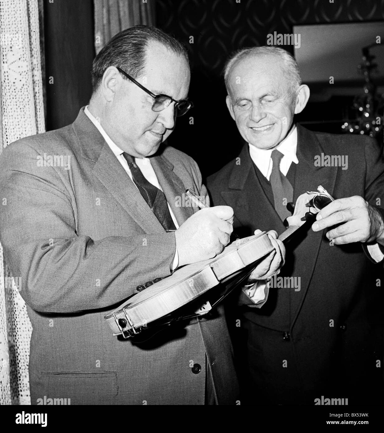 David Oistrakh High Resolution Stock Photography and Images - Alamy