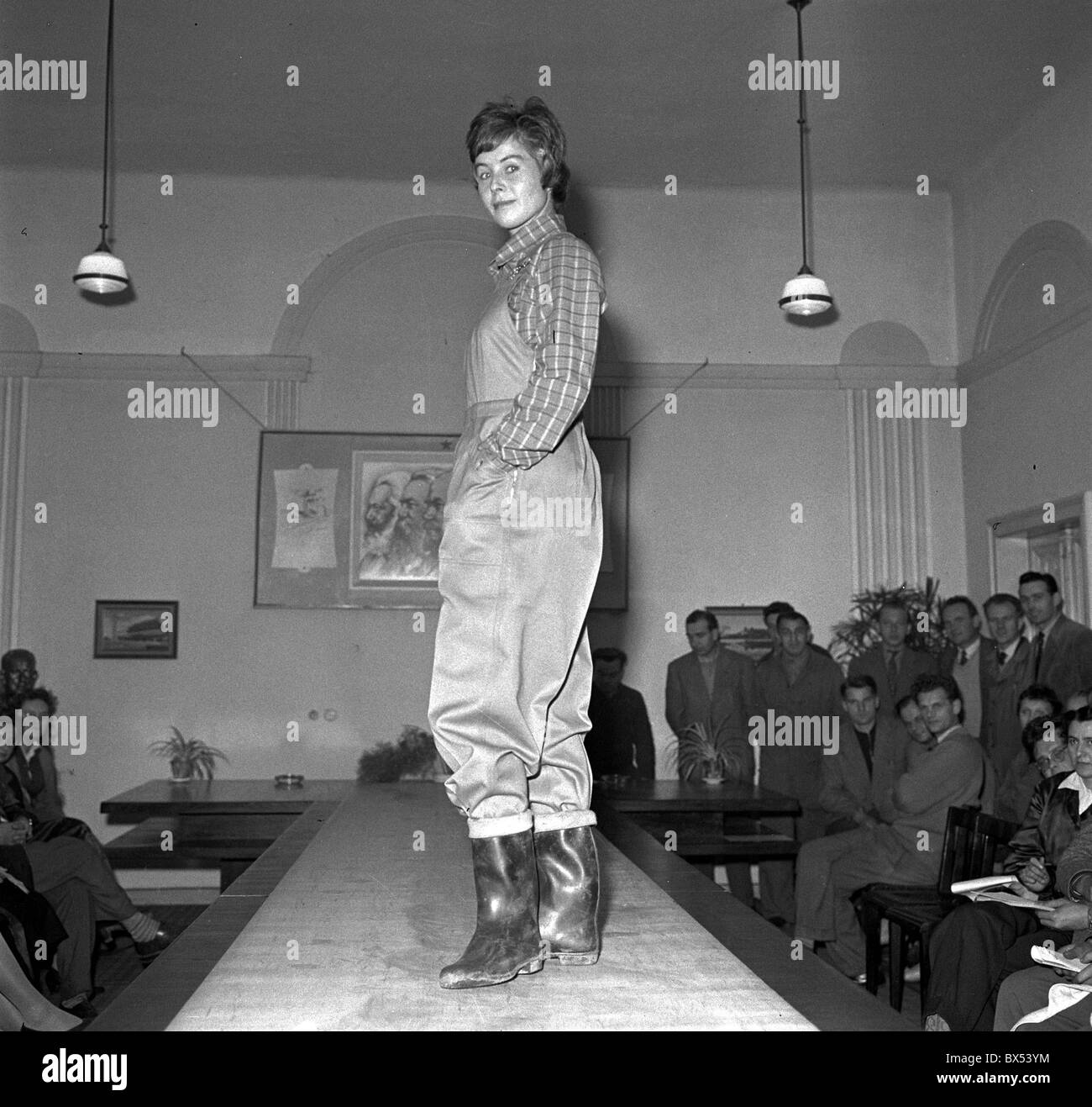 1959 Fashion Model Stock Photos & 1959 Fashion Model Stock Images - Alamy