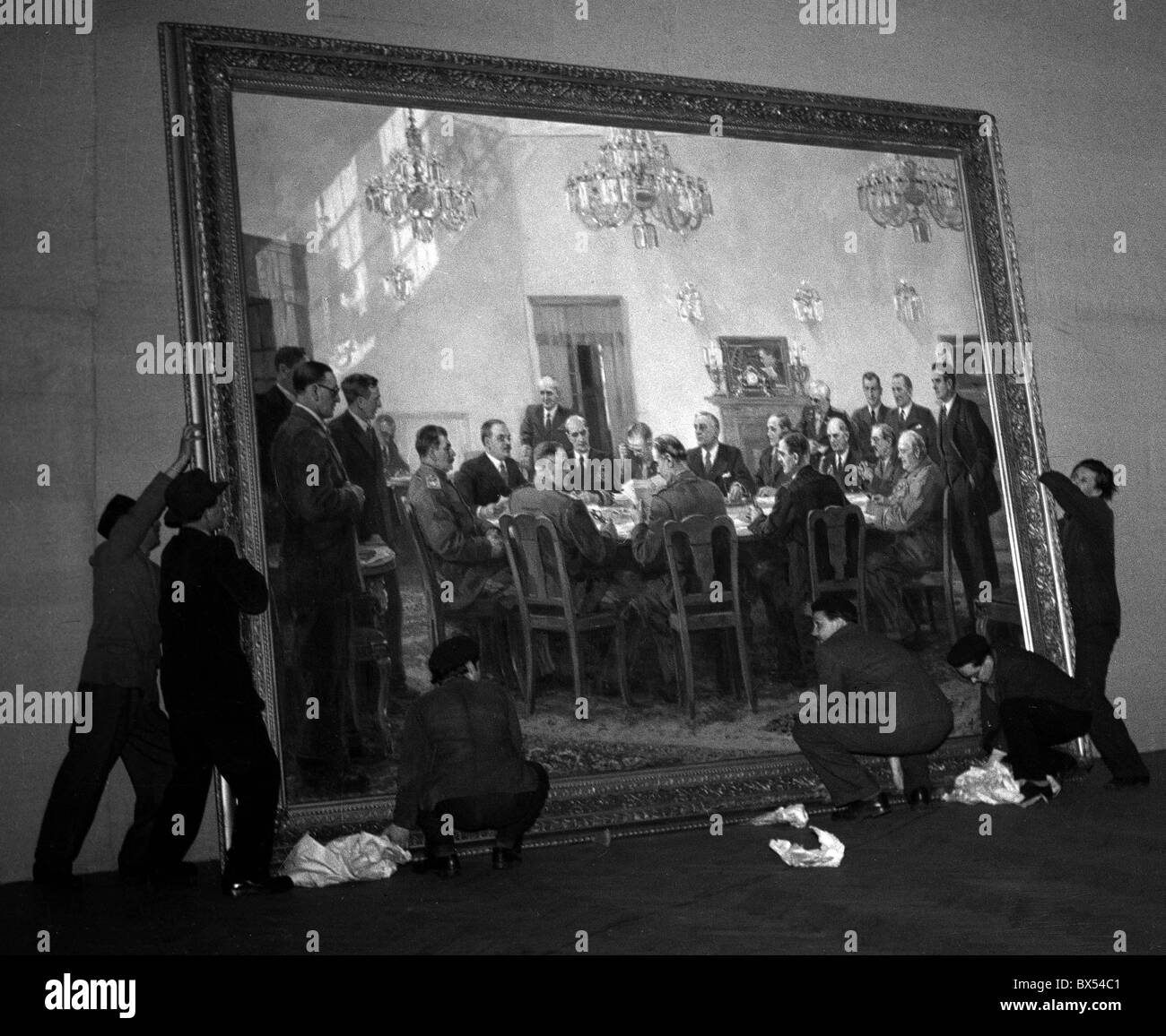 Russian artists Black and White Stock Photos & Images - Alamy