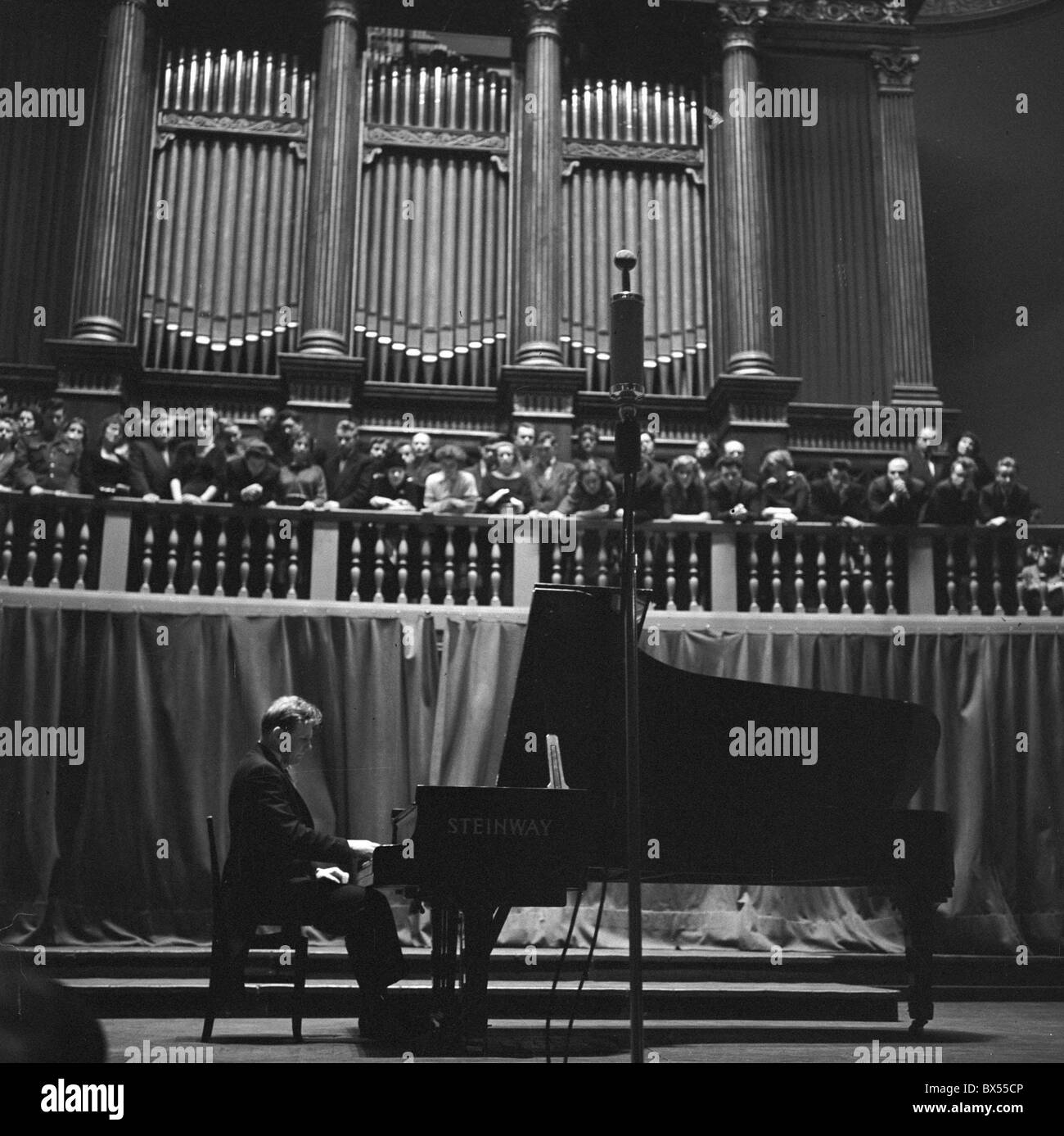 Master organ player Black and White Stock Photos & Images - Alamy