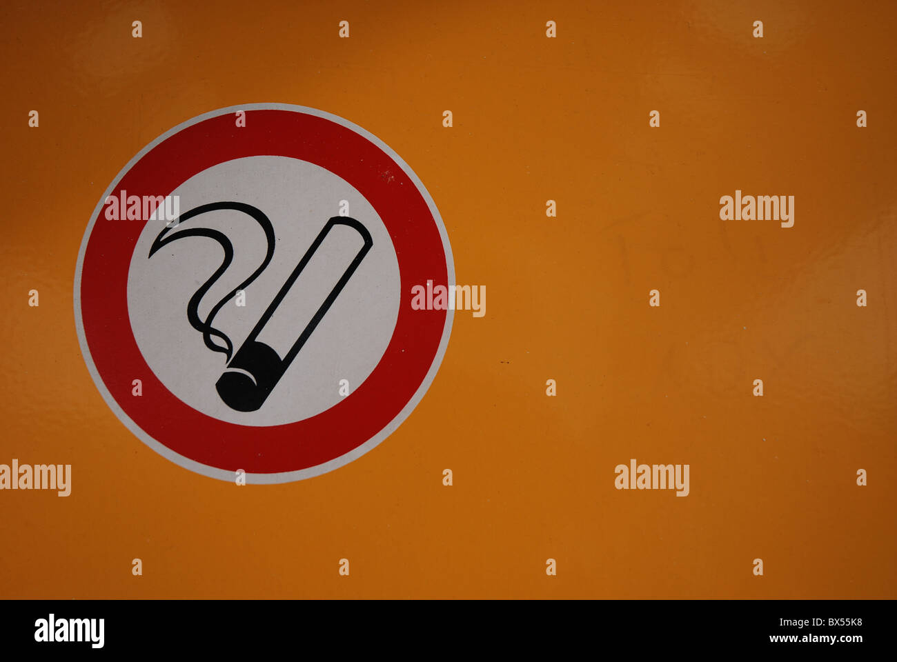Smoking logo hi-res stock photography and images - Alamy