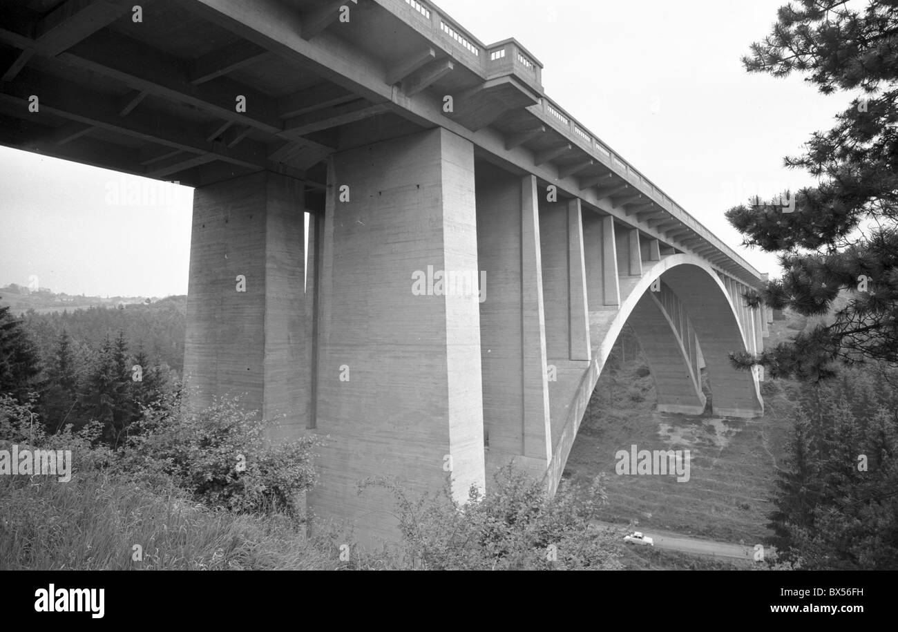 highway bridge, concrete, well built Stock Photo - Alamy
