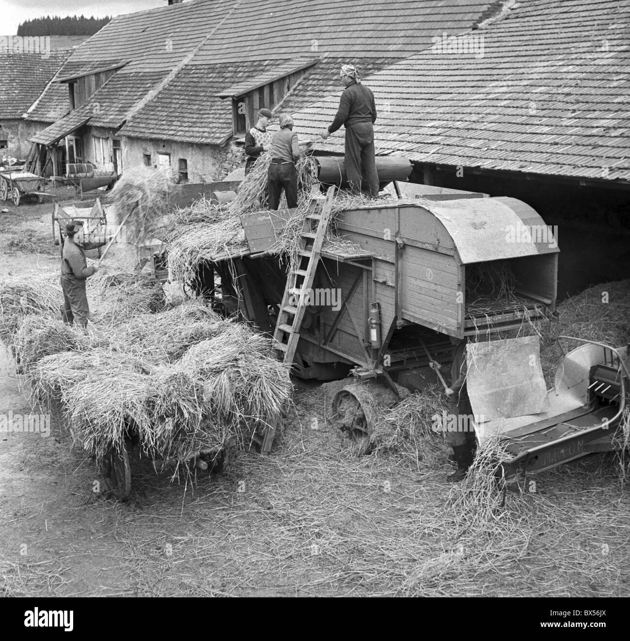 Threshing Black and White Stock Photos & Images - Alamy