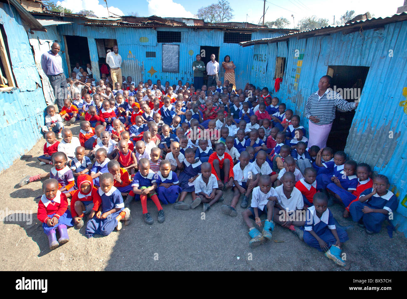 Maji Mazuri School in the Mathare slums, Nairobi, Kenya Stock Photo - Alamy