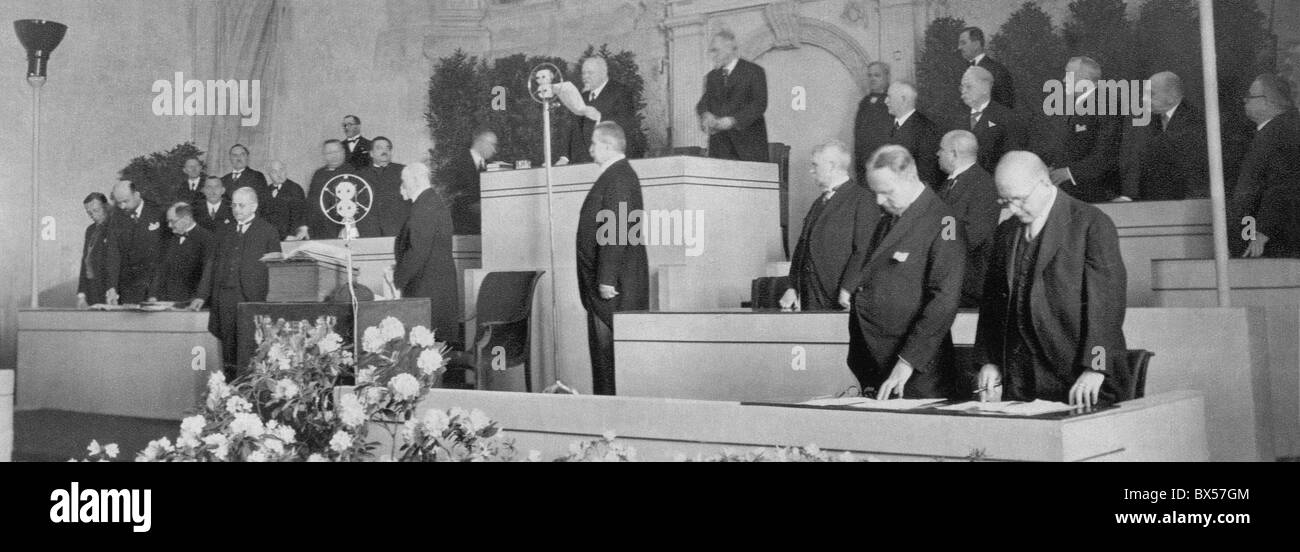 24 may 1934 hi-res stock photography and images - Alamy