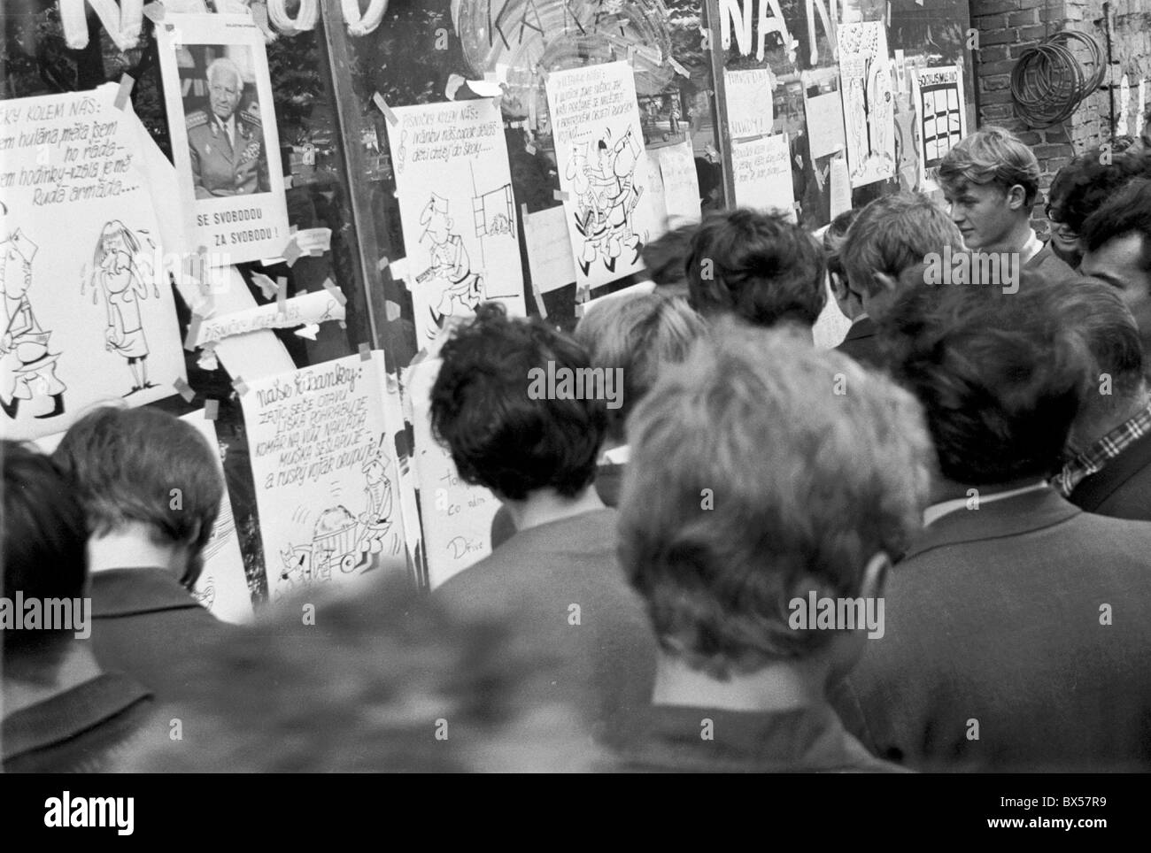 posters, signs, leaflets, information, news, protest Stock Photo - Alamy