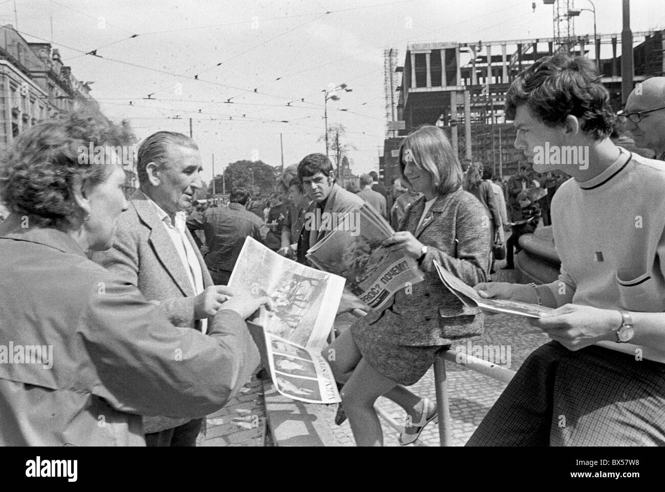Soviet newspaper hi-res stock photography and images - Alamy