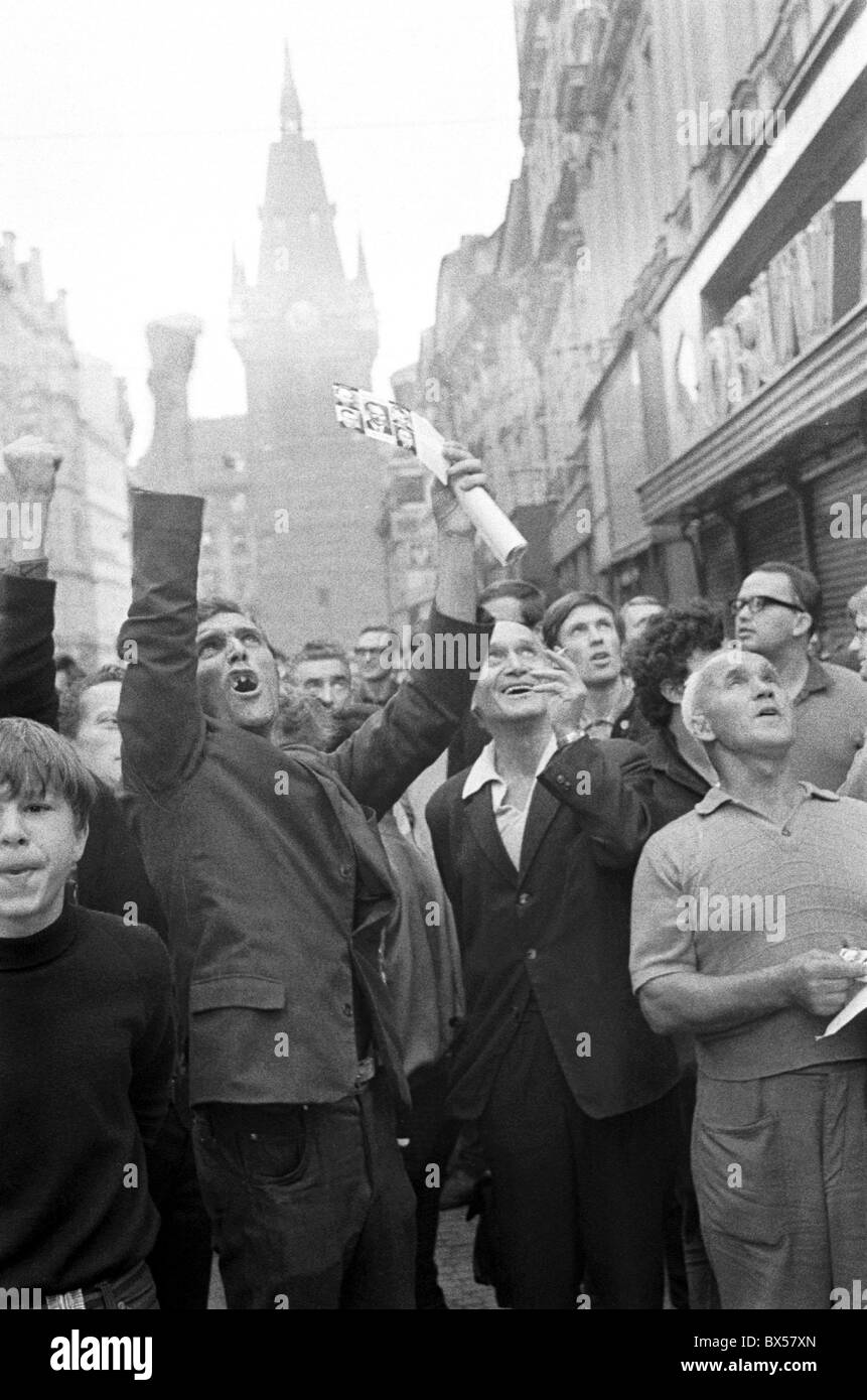 Political anger Black and White Stock Photos & Images - Alamy