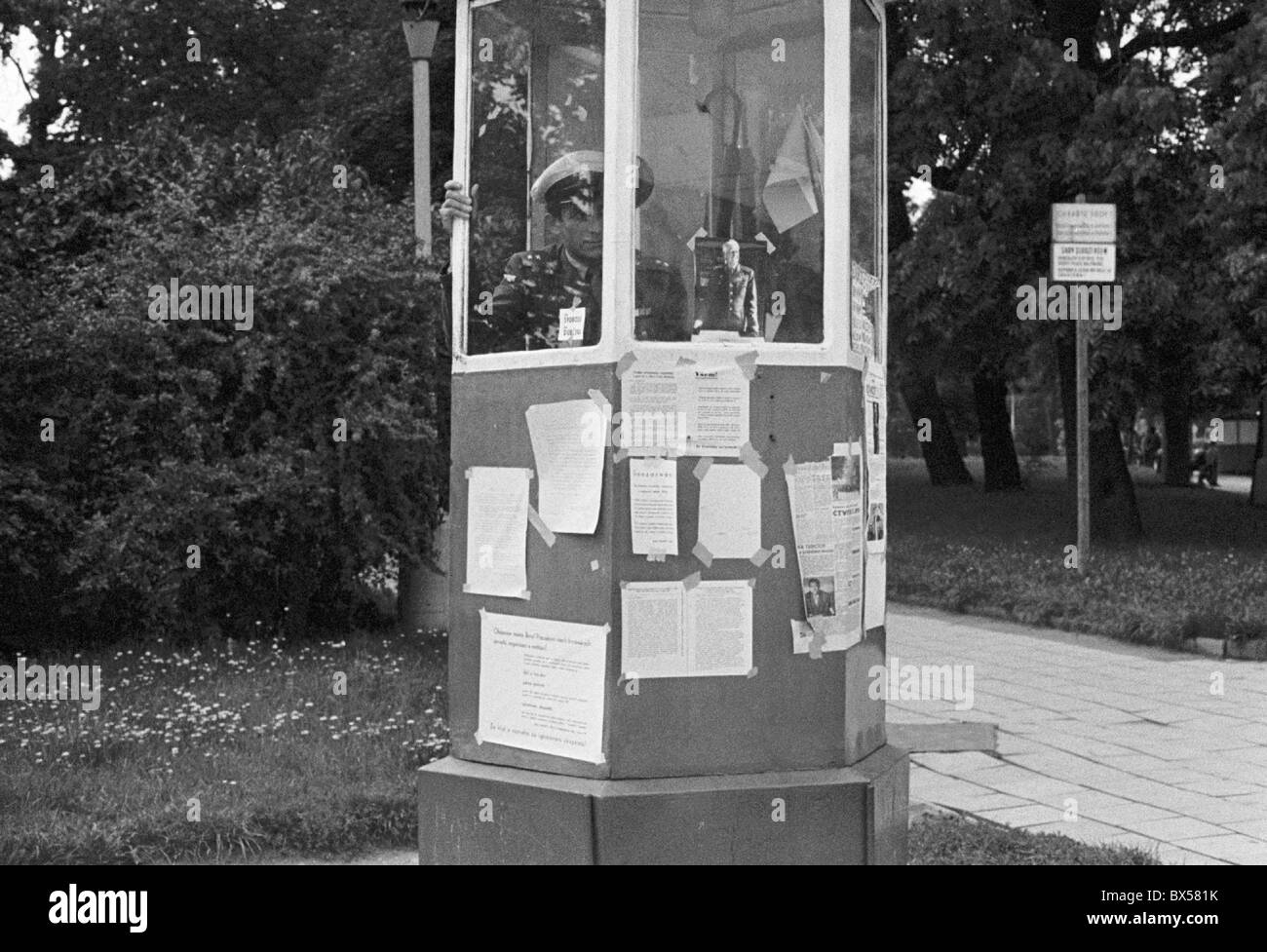 Police policeman hi-res stock photography and images - Alamy