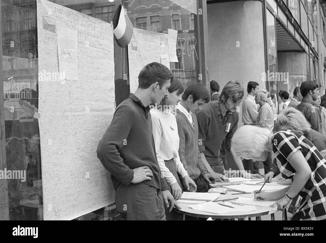 protest, petition, signing, Brno Stock Photo - Alamy