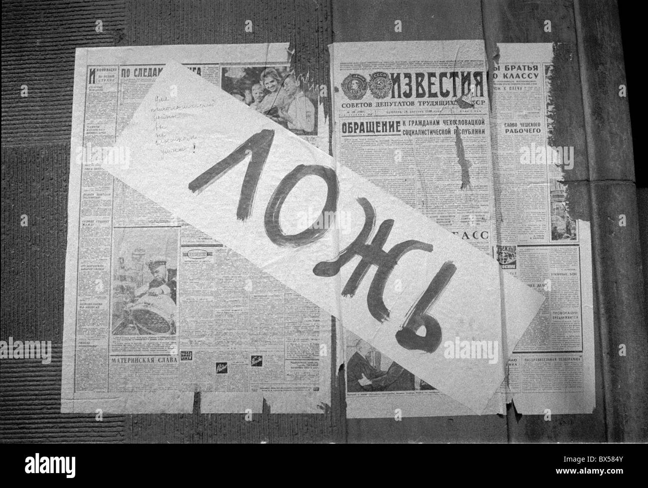 Make a protest banner Black and White Stock Photos & Images - Alamy