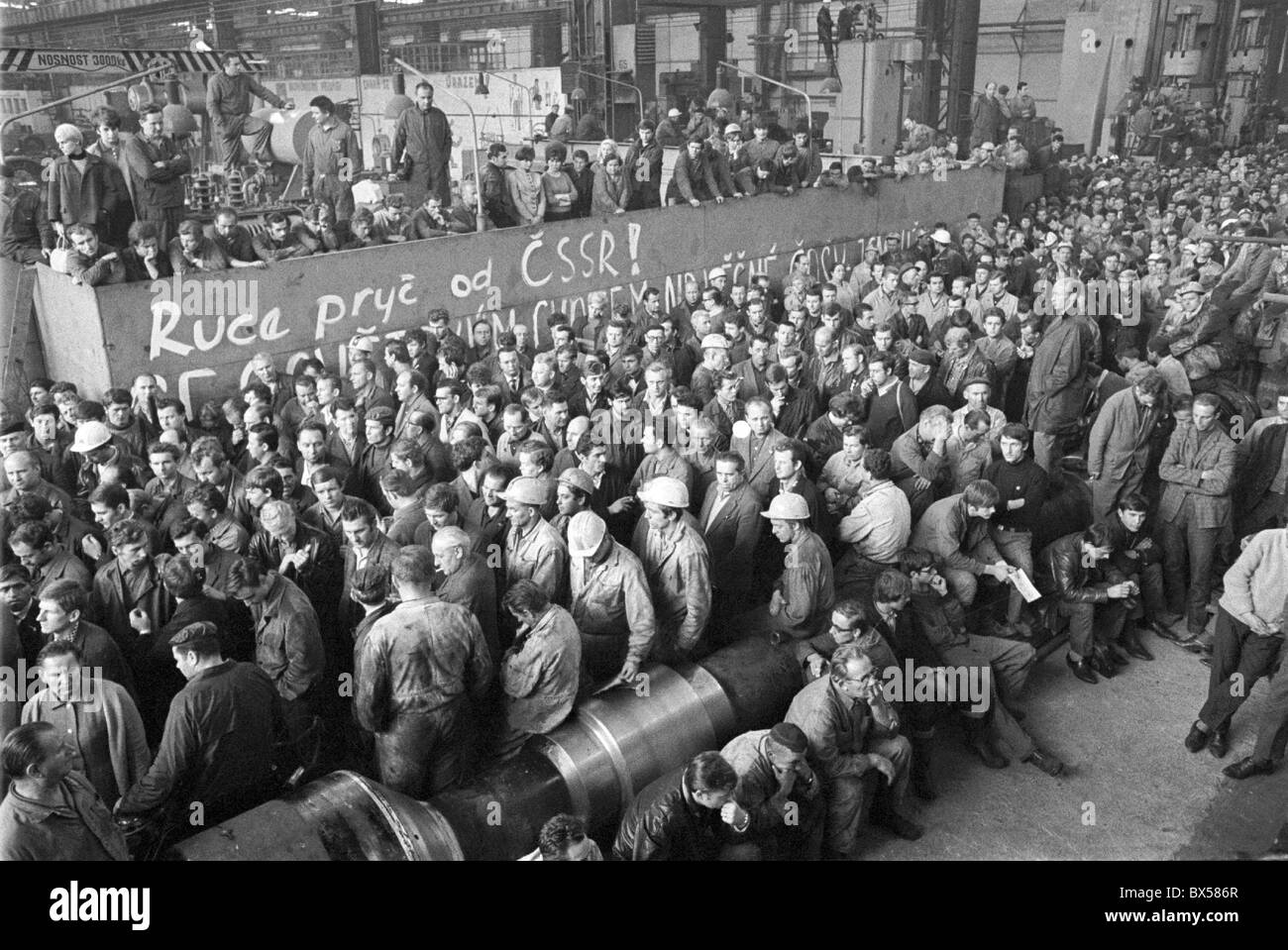 Soviet workers Black and White Stock Photos & Images - Alamy