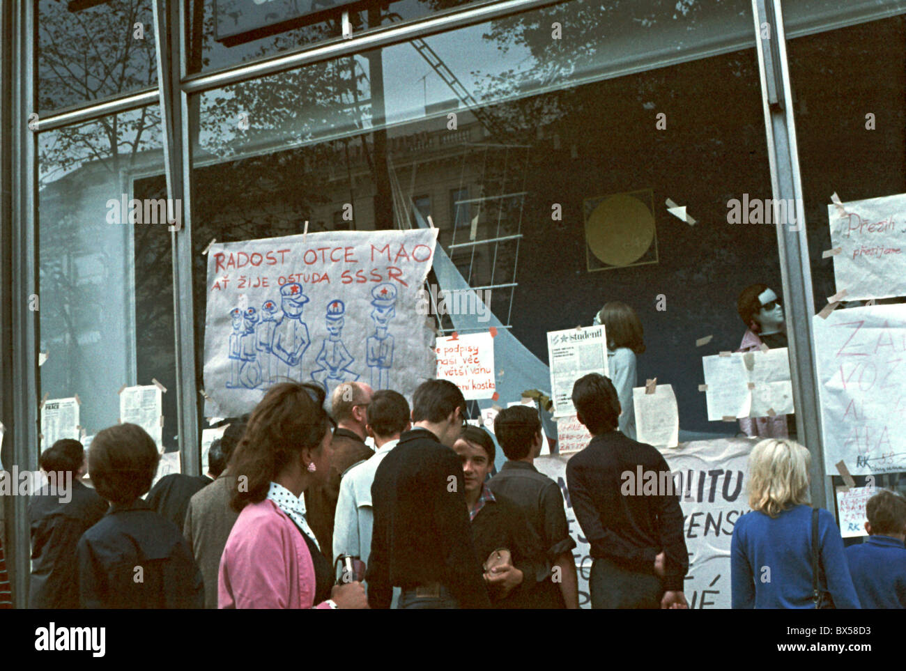 posters, signs, leaflets, information, news, protest Stock Photo - Alamy