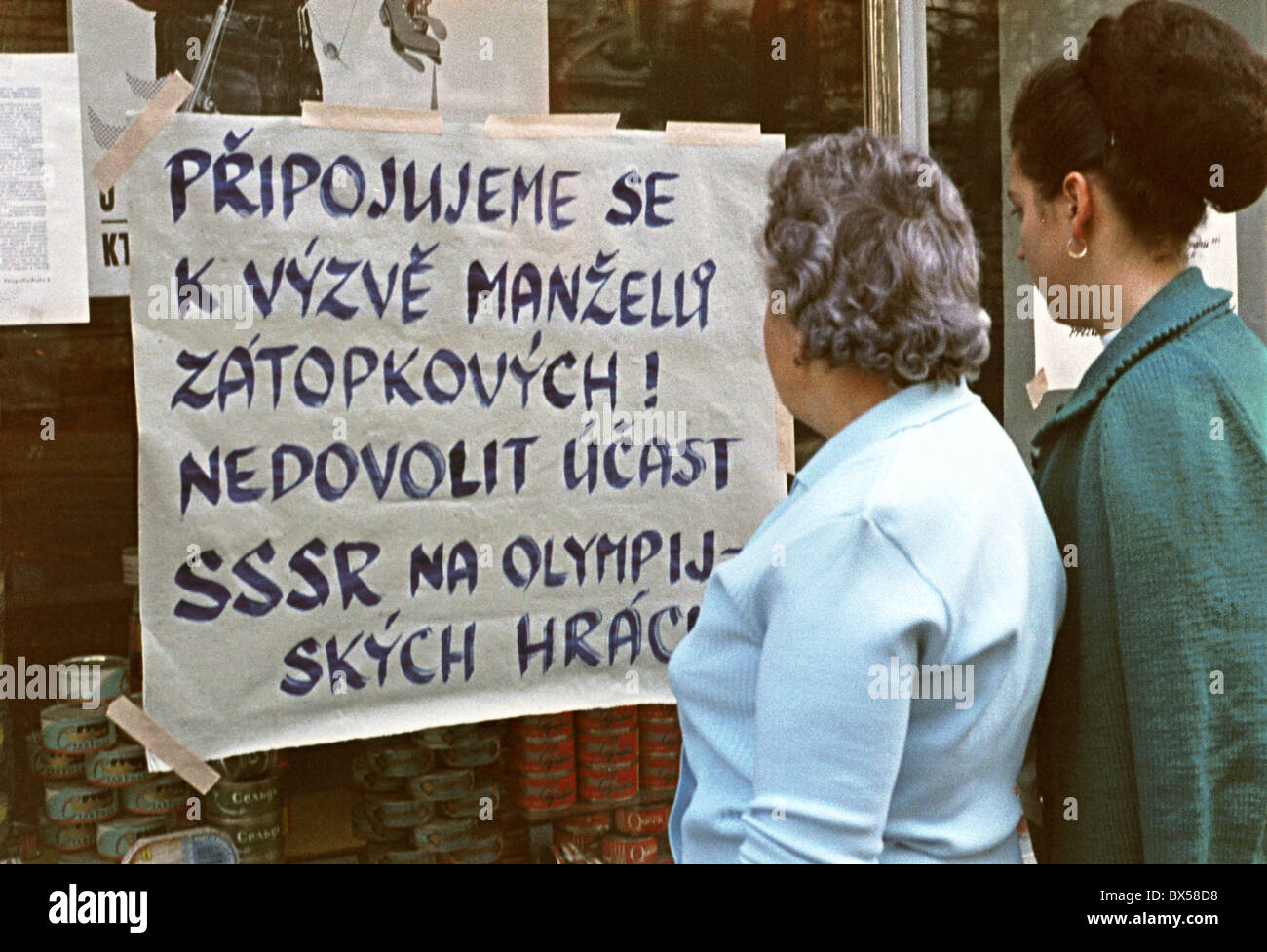 posters, signs, leaflets, information, news, protest Stock Photo - Alamy