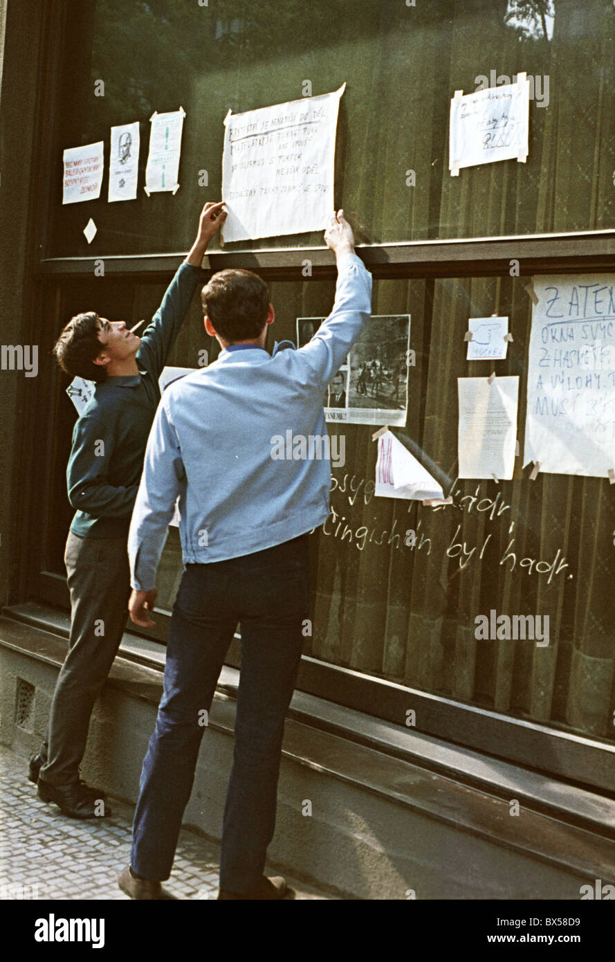 posters, signs, leaflets, information, news, protest Stock Photo - Alamy