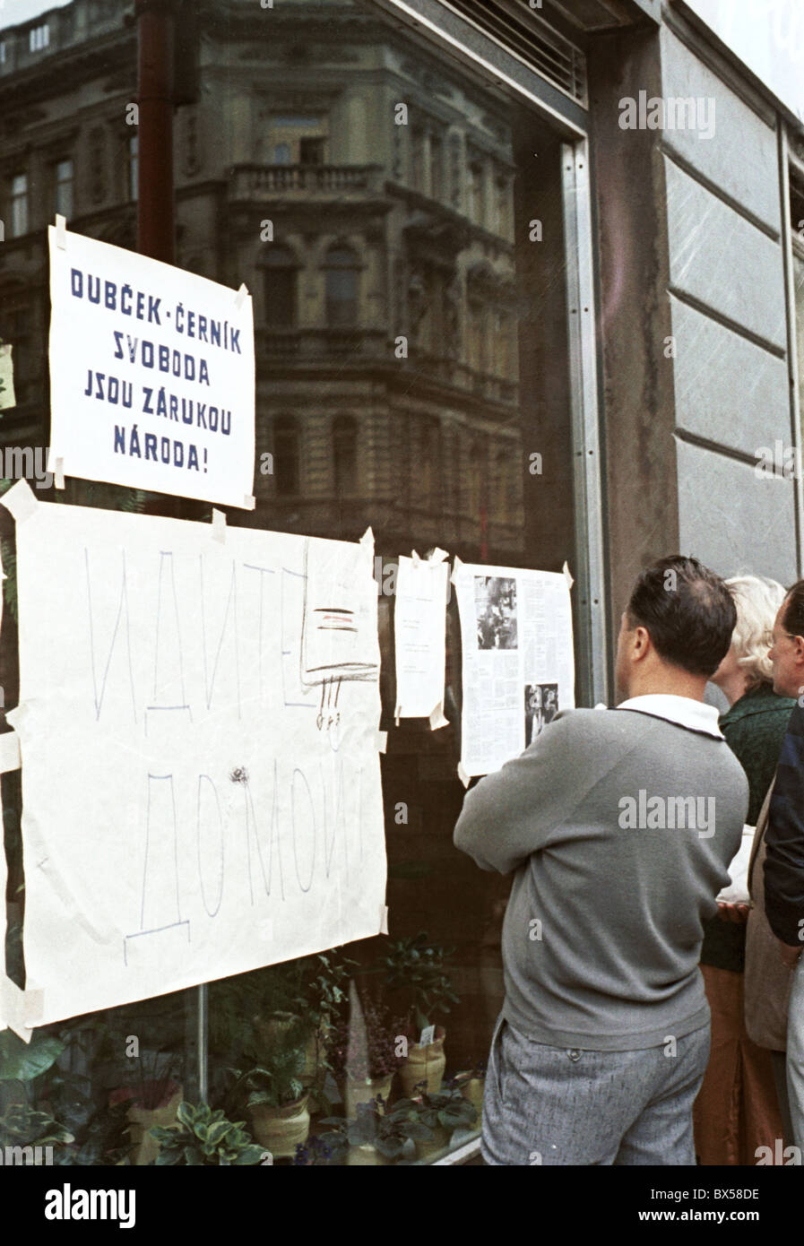 posters, signs, leaflets, information, news, protest Stock Photo - Alamy
