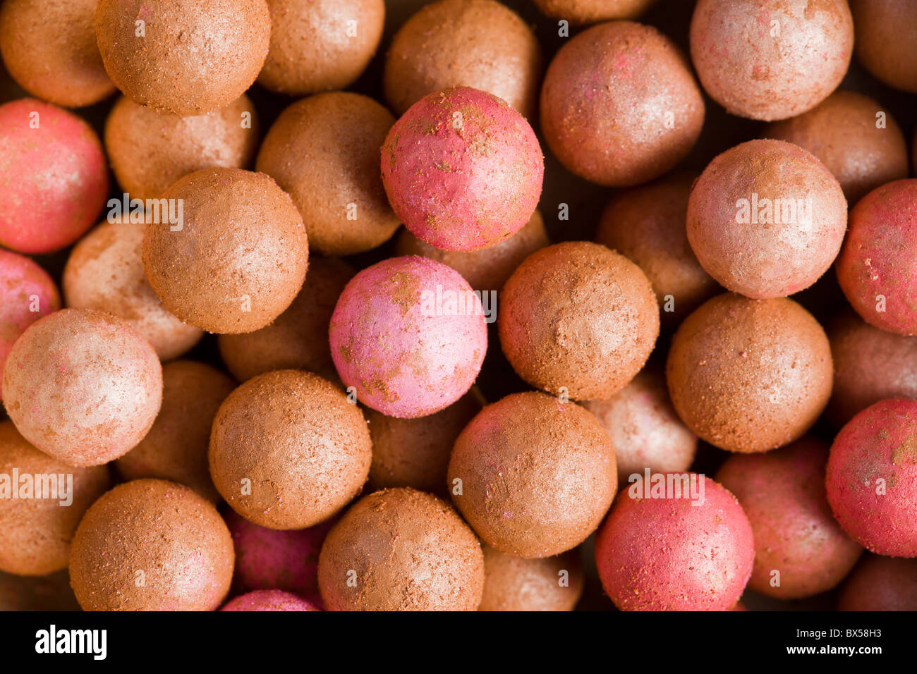 close-up of bronzing pearls background Stock Photo - Alamy
