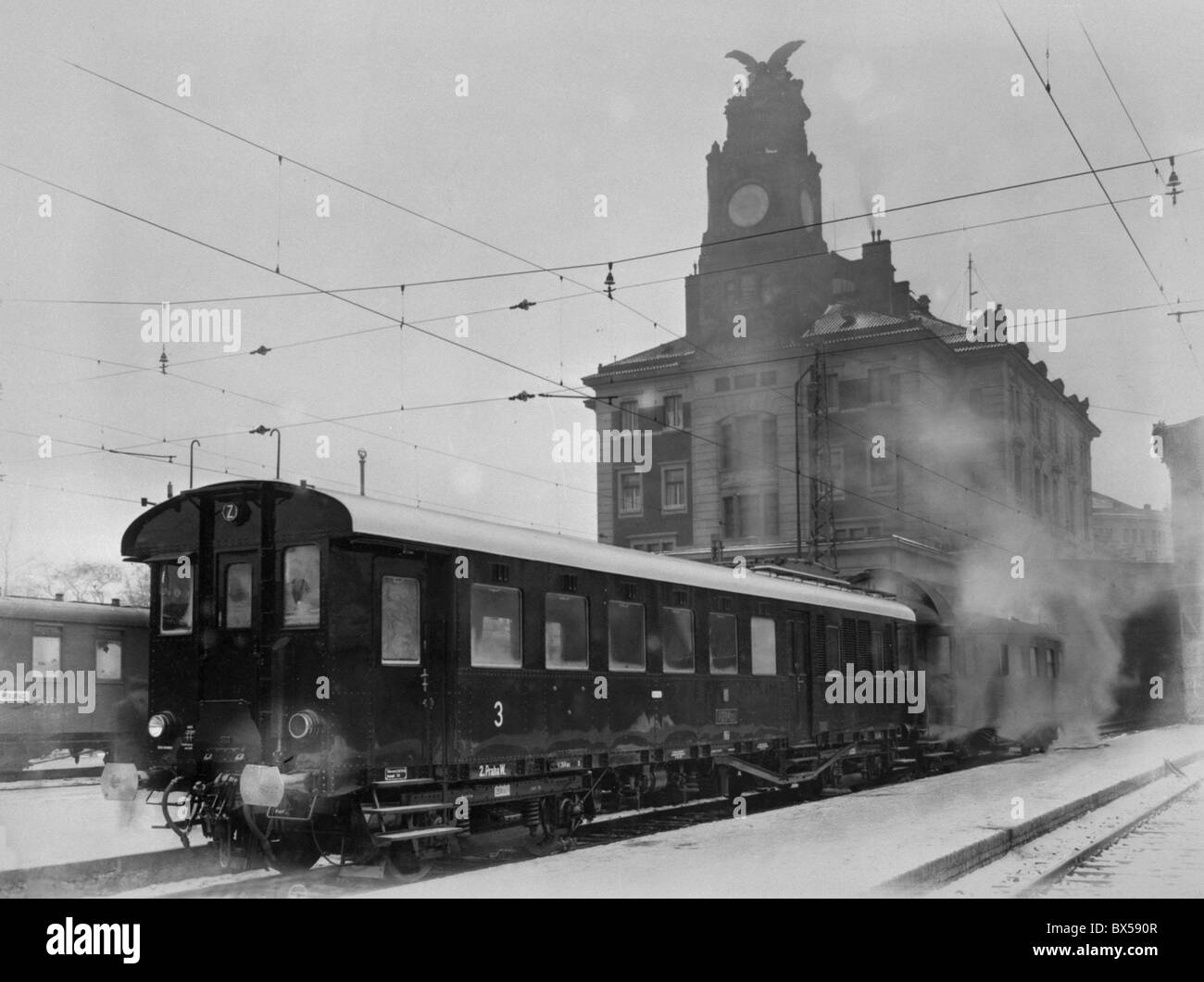 Diesel powered hi-res stock photography and images - Alamy