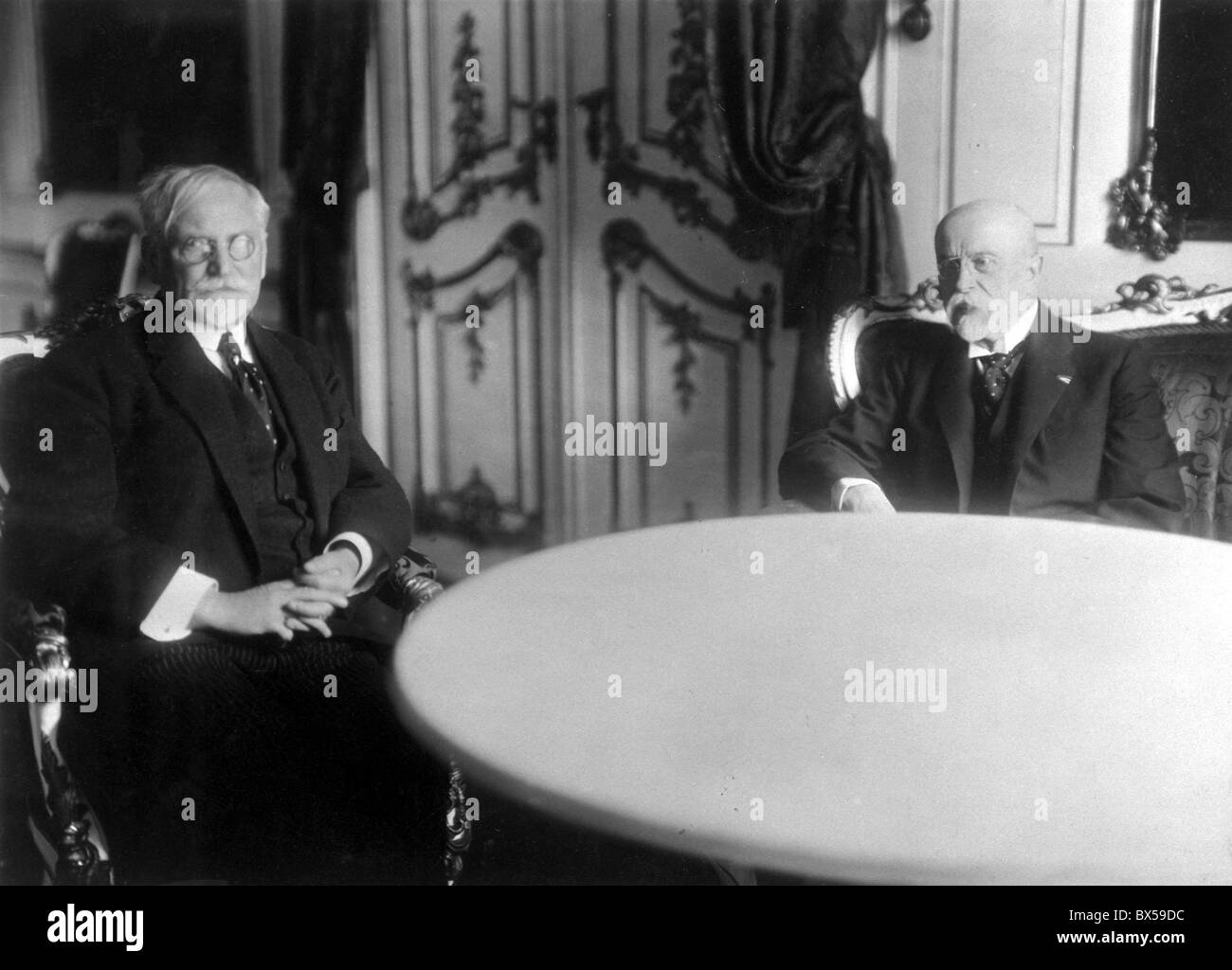 Alfons MUCHA, Tomas Garrigue MASARYK Stock Photo - Alamy