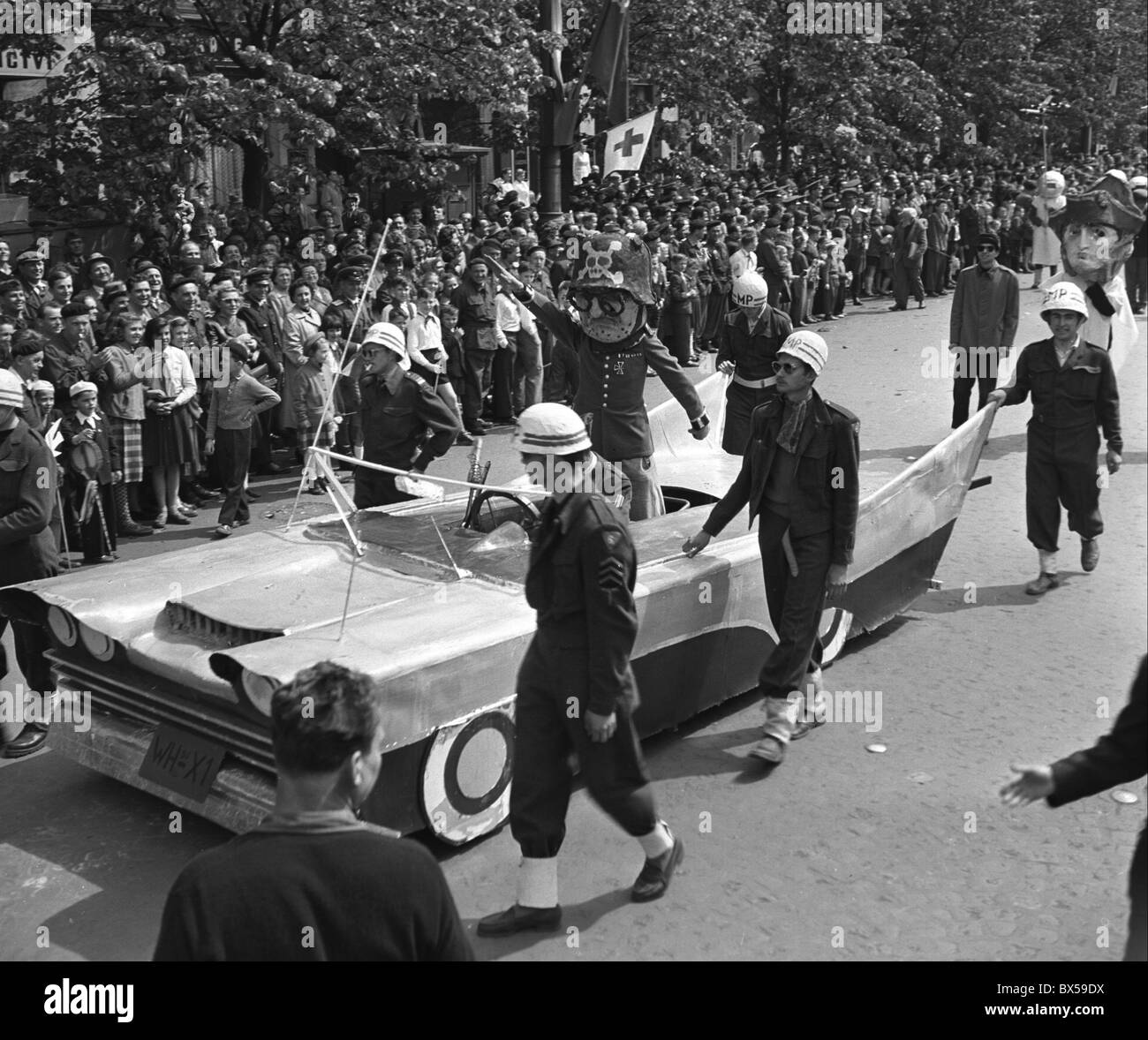 Mockery hi-res stock photography and images - Alamy