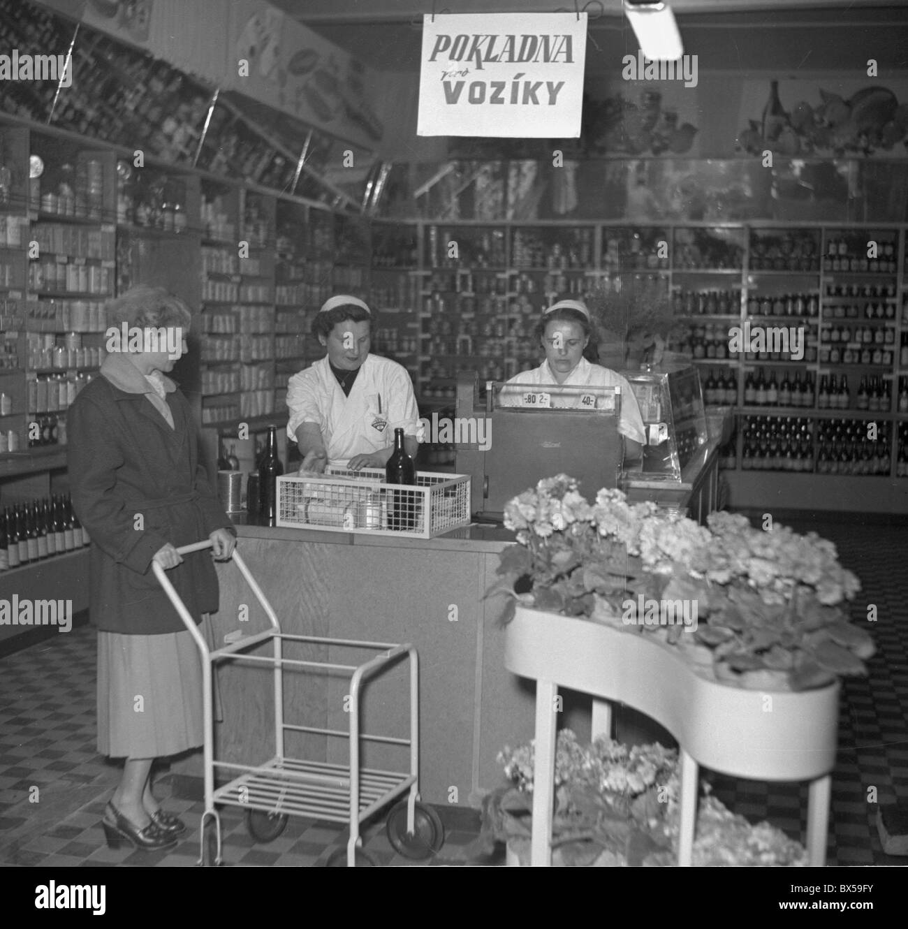 self-service shop, cashier Stock Photo - Alamy