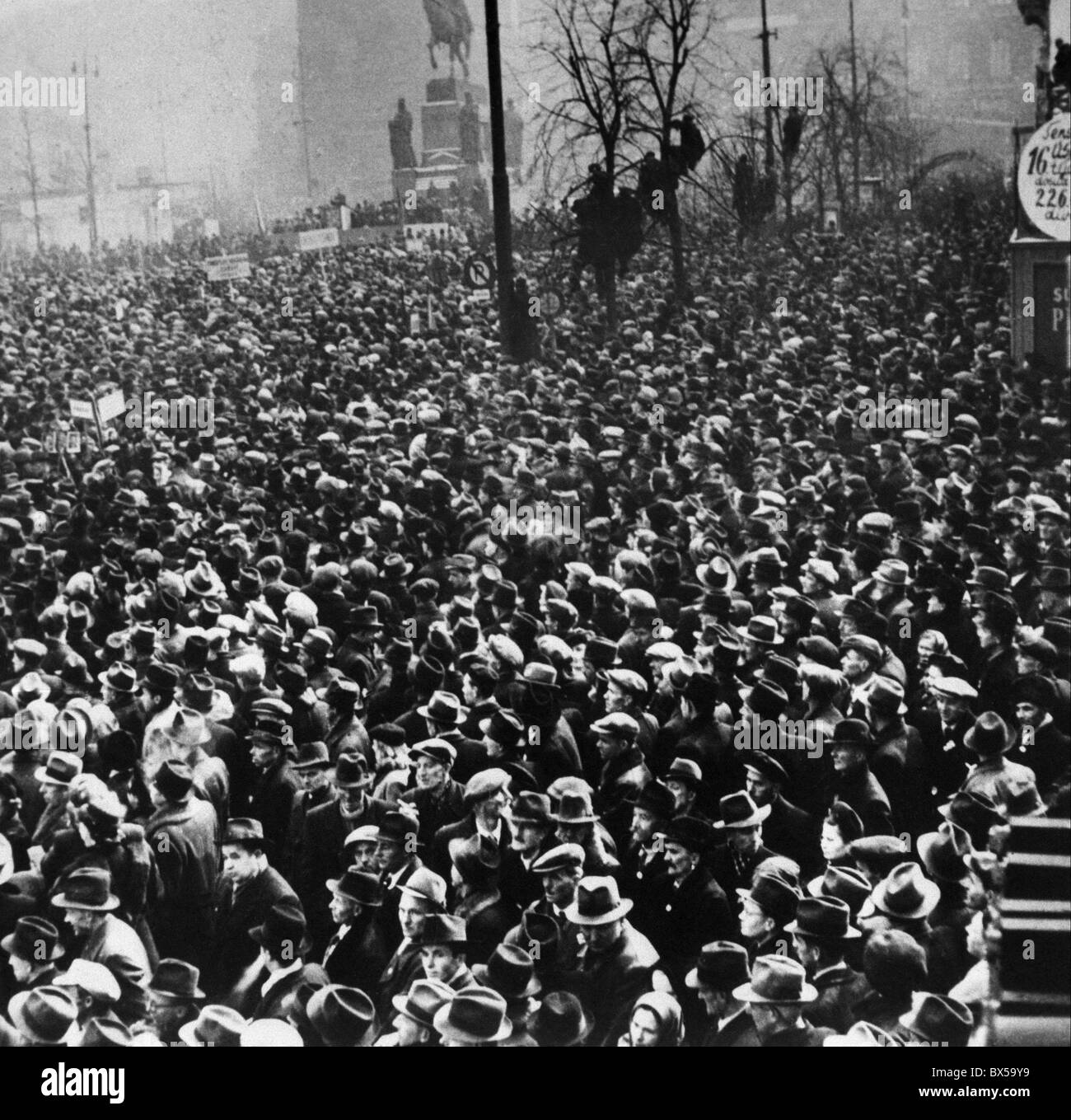 Prague, Wenceslas Square, February 1948, people, enthusiasm, hope ...